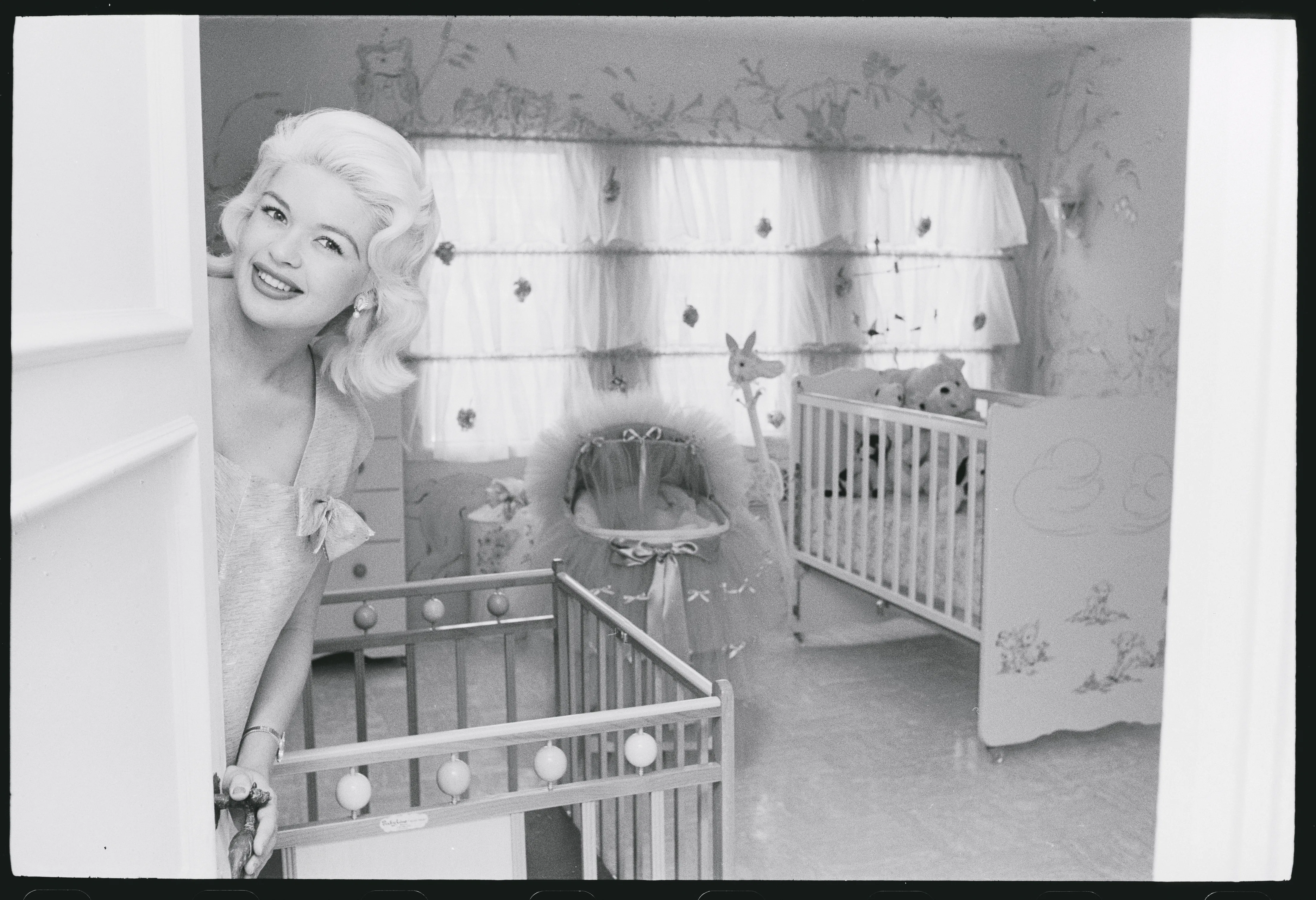11 Vintage Photos Of Baby Nurseries