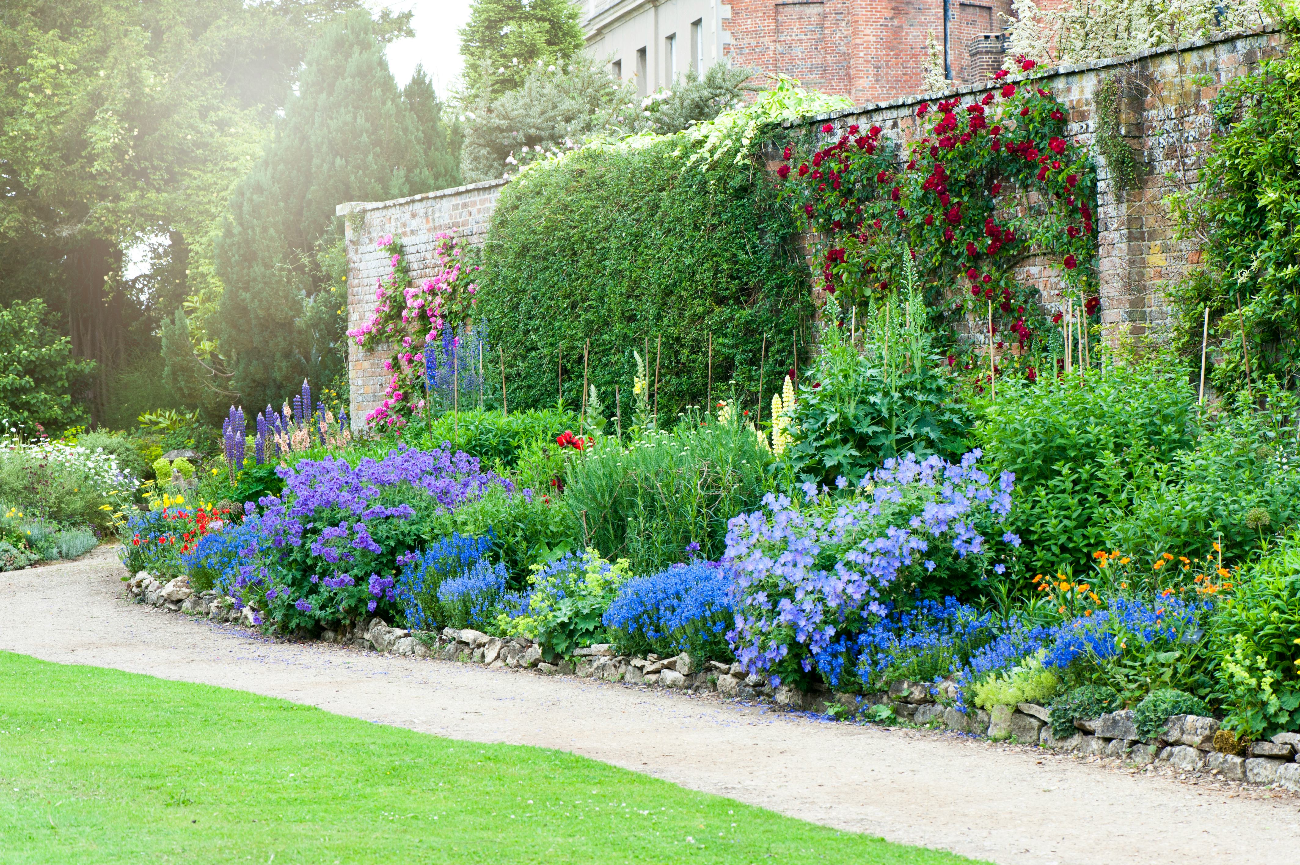 Beautiful Gardens To Inspire Your Landscaping Plans