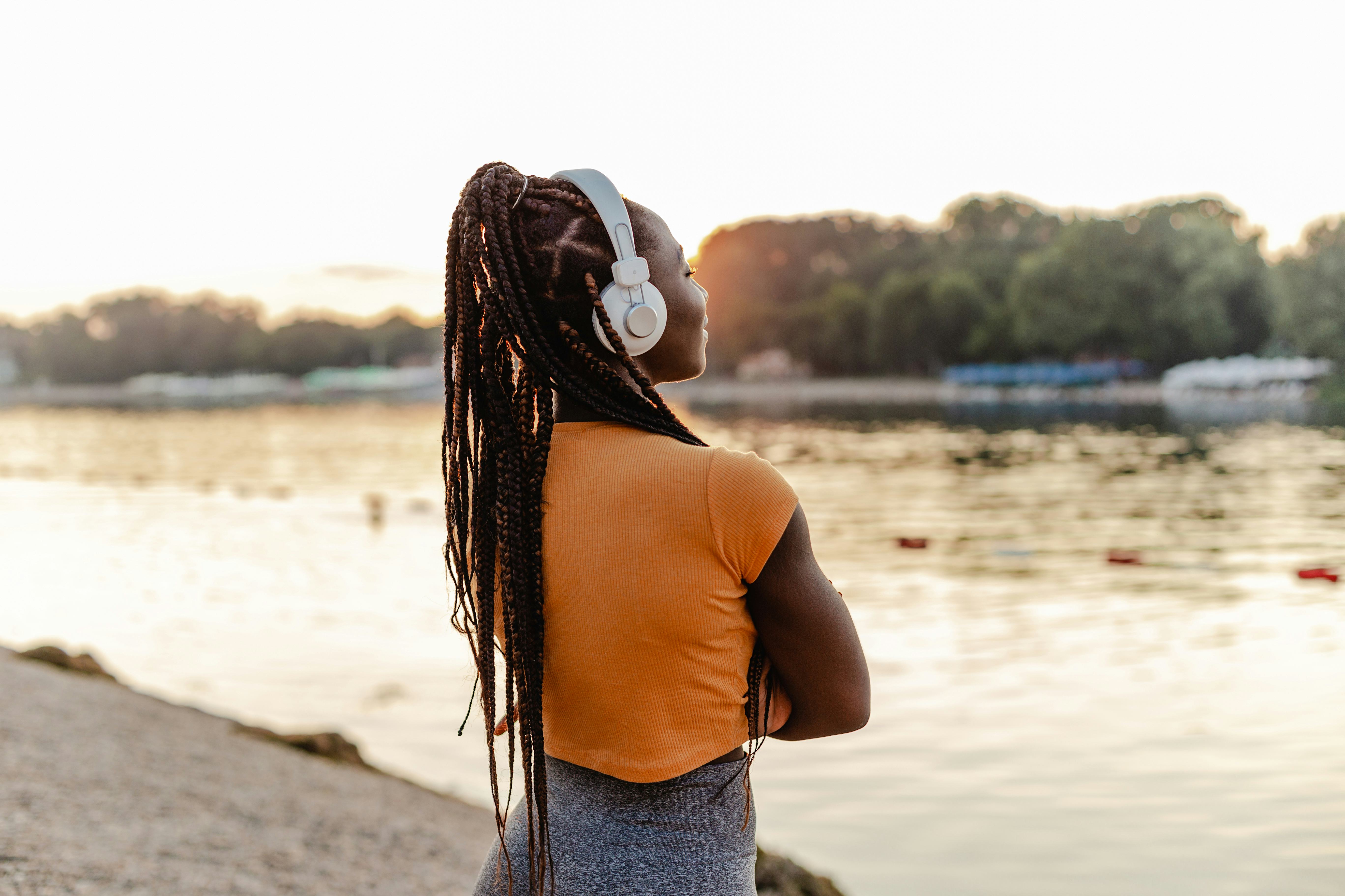 20 Song Lyrics About Being Single That Will Make You Feel Seen