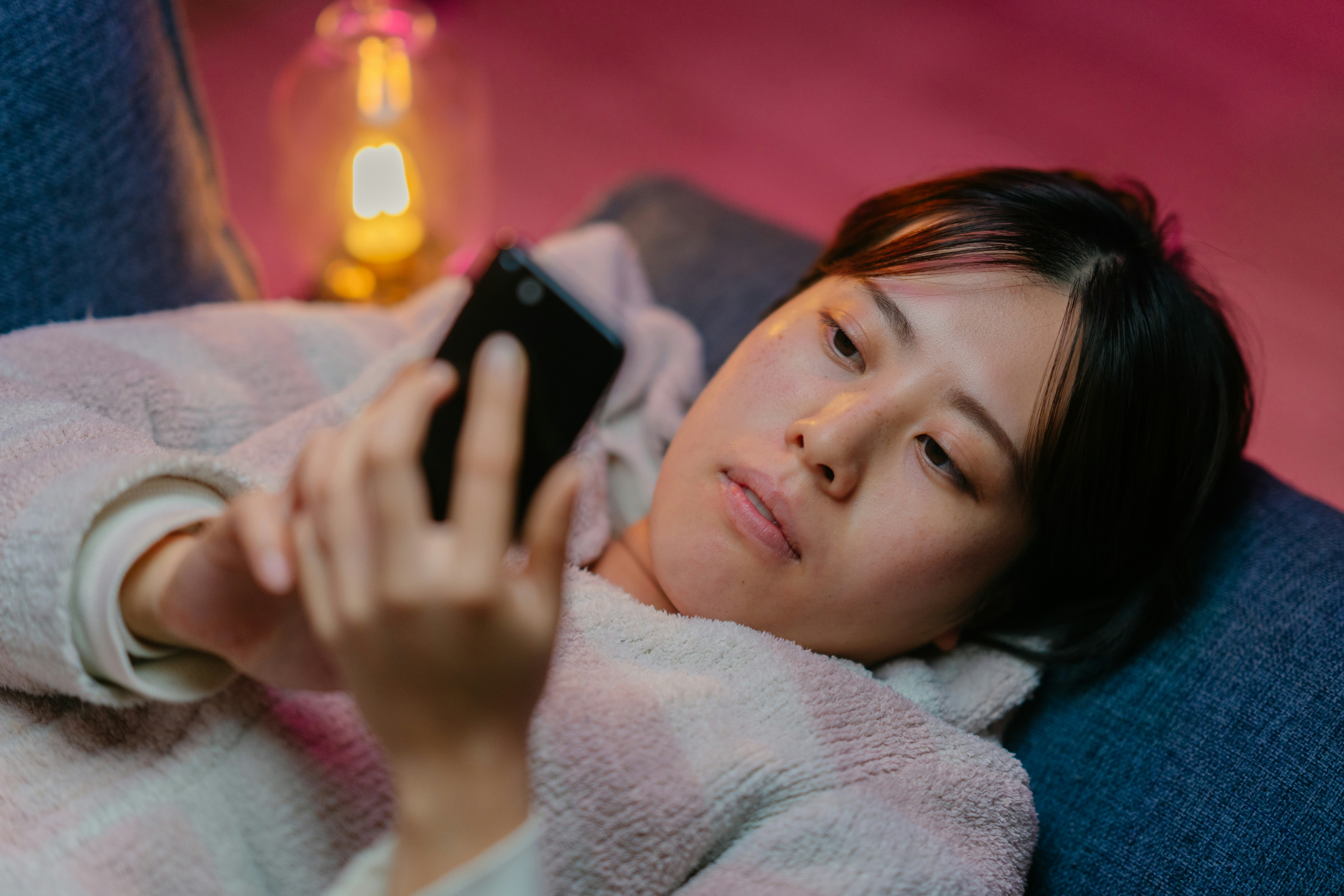 How To Deal With Your Boyfriend Liking Pictures On Instagram