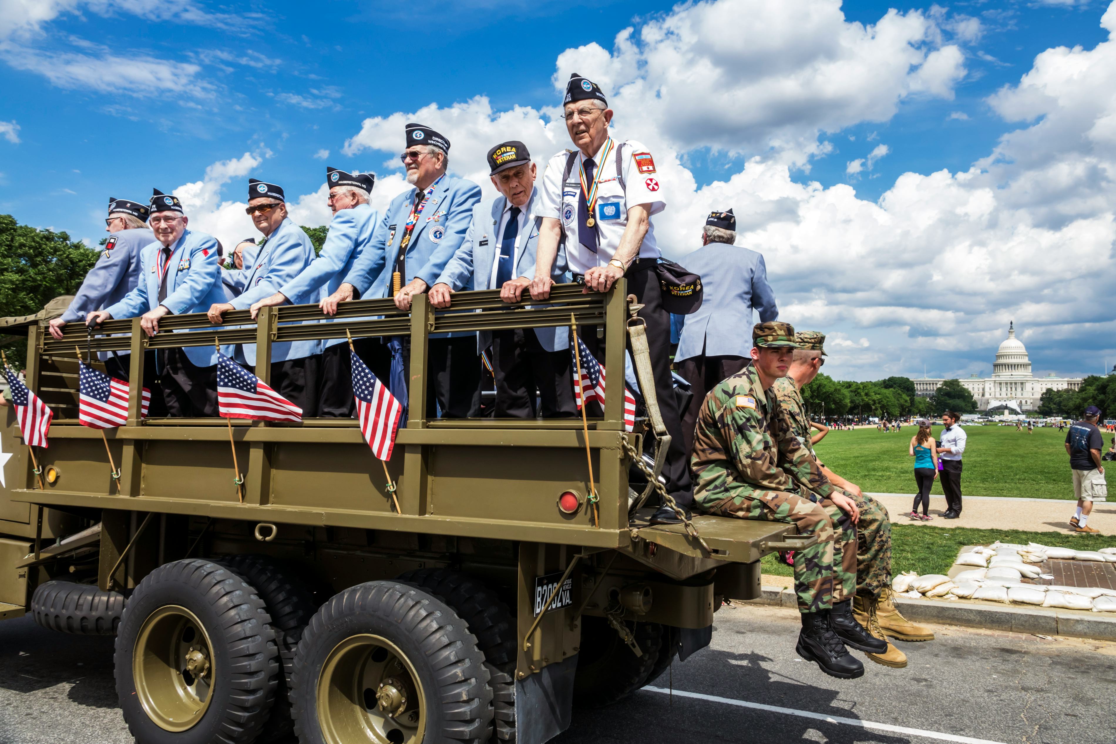 45 Patriotic Memorial Day Quotes That Honor Soldiers & The Holiday