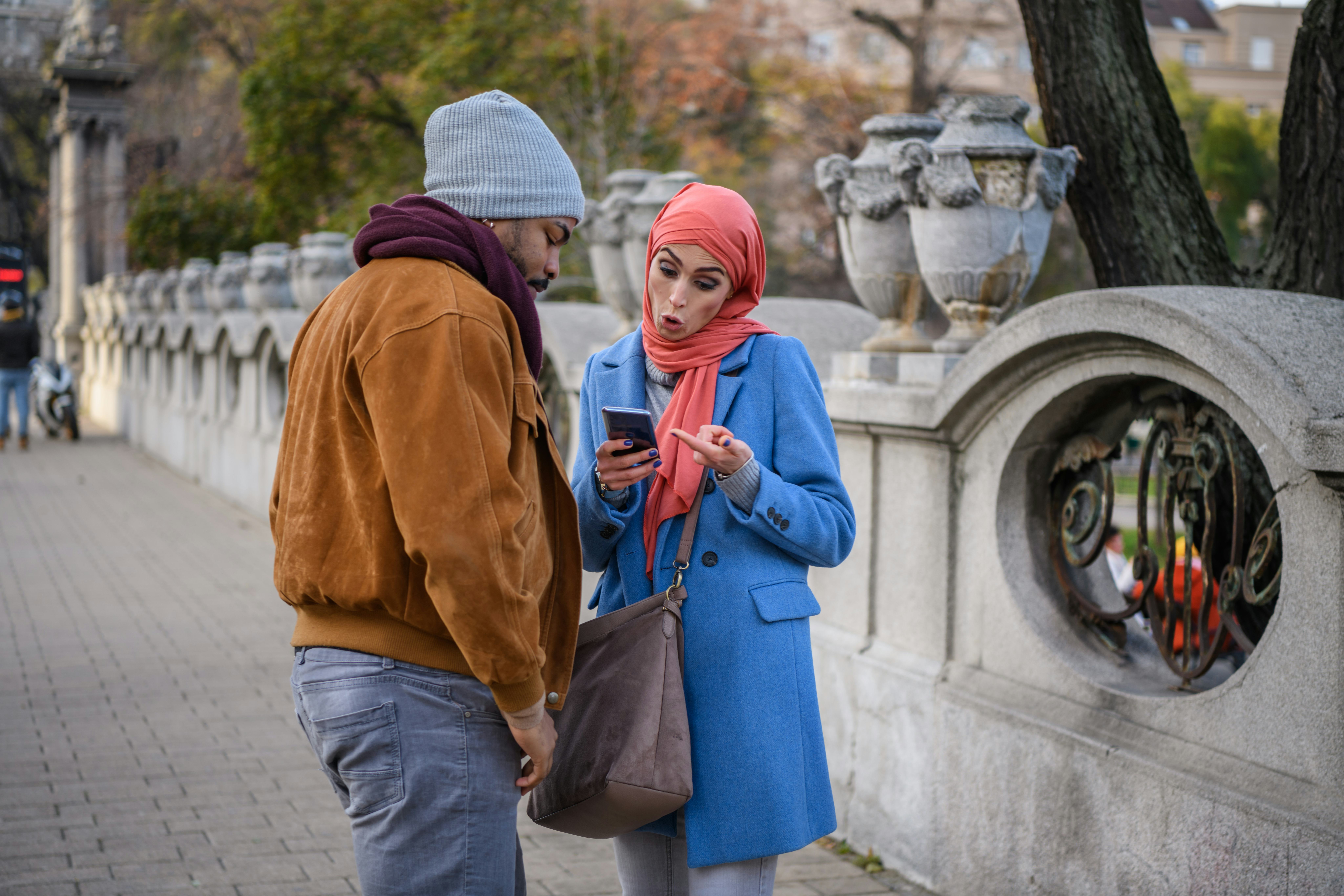 17 Habits That Show Your Partner May Be Emotionally Neglecting You