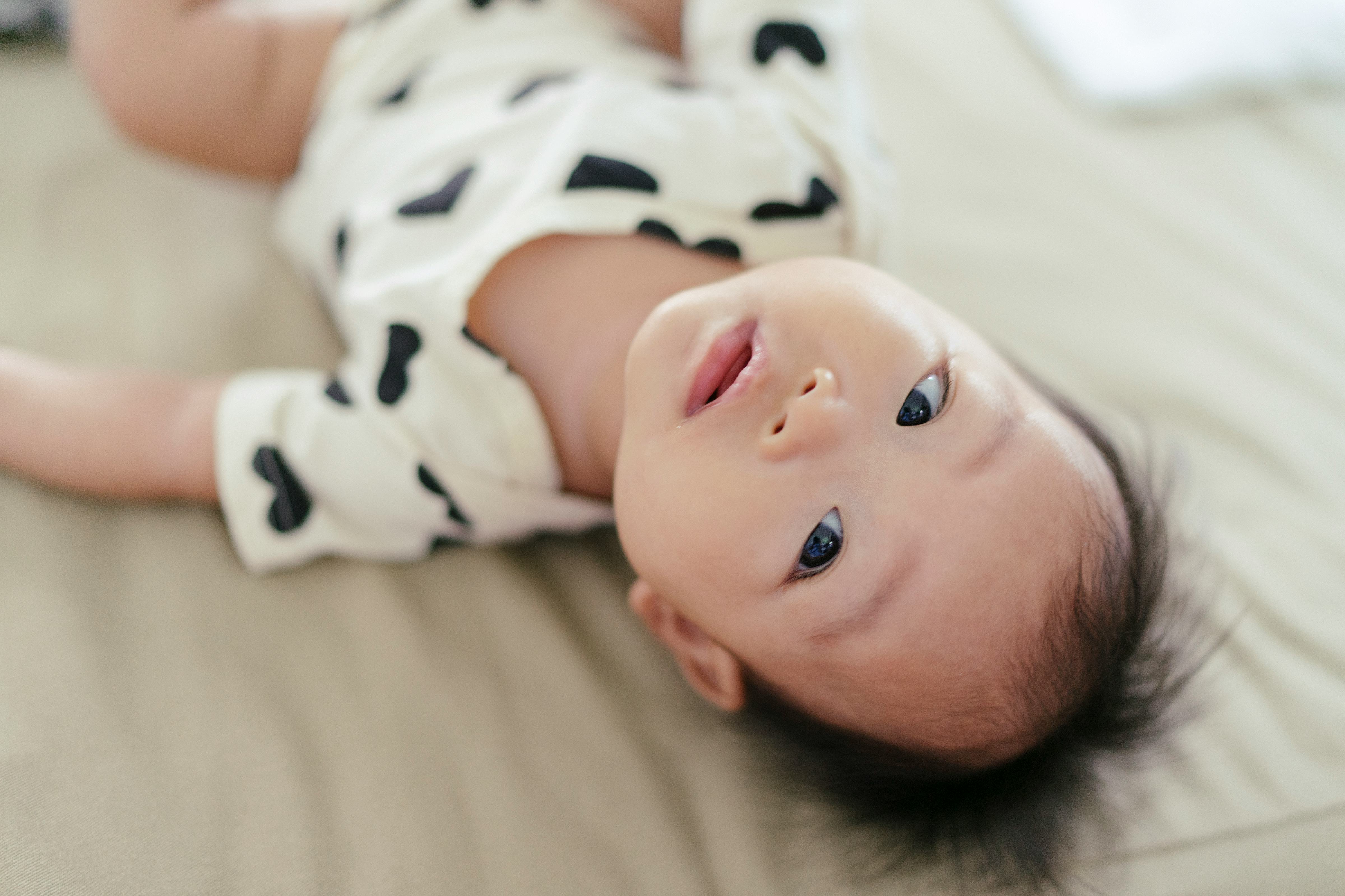 32 Androgynous Baby Names & Meanings