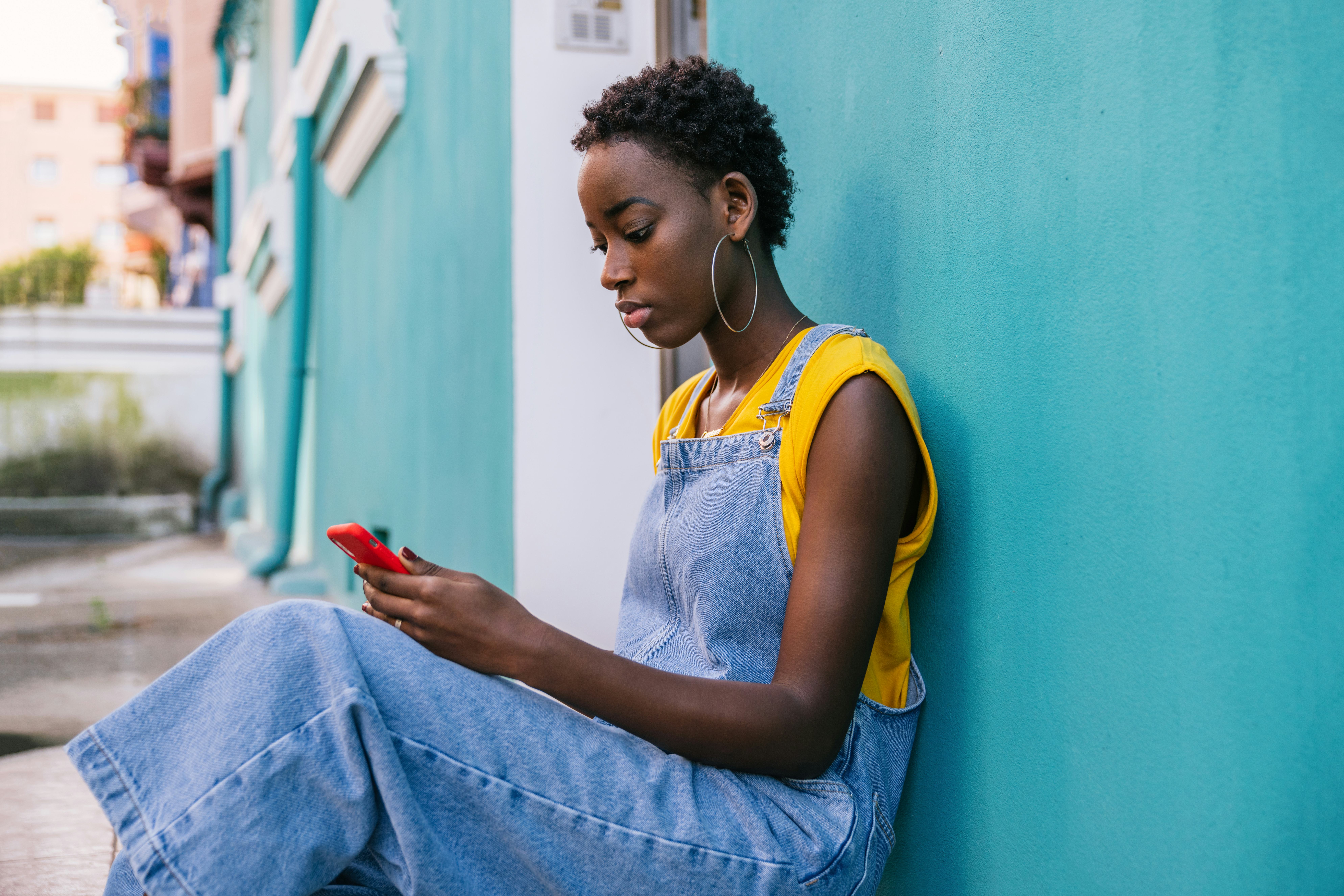 Can Someone See If You View Their Snapchat Profile? It's Complex