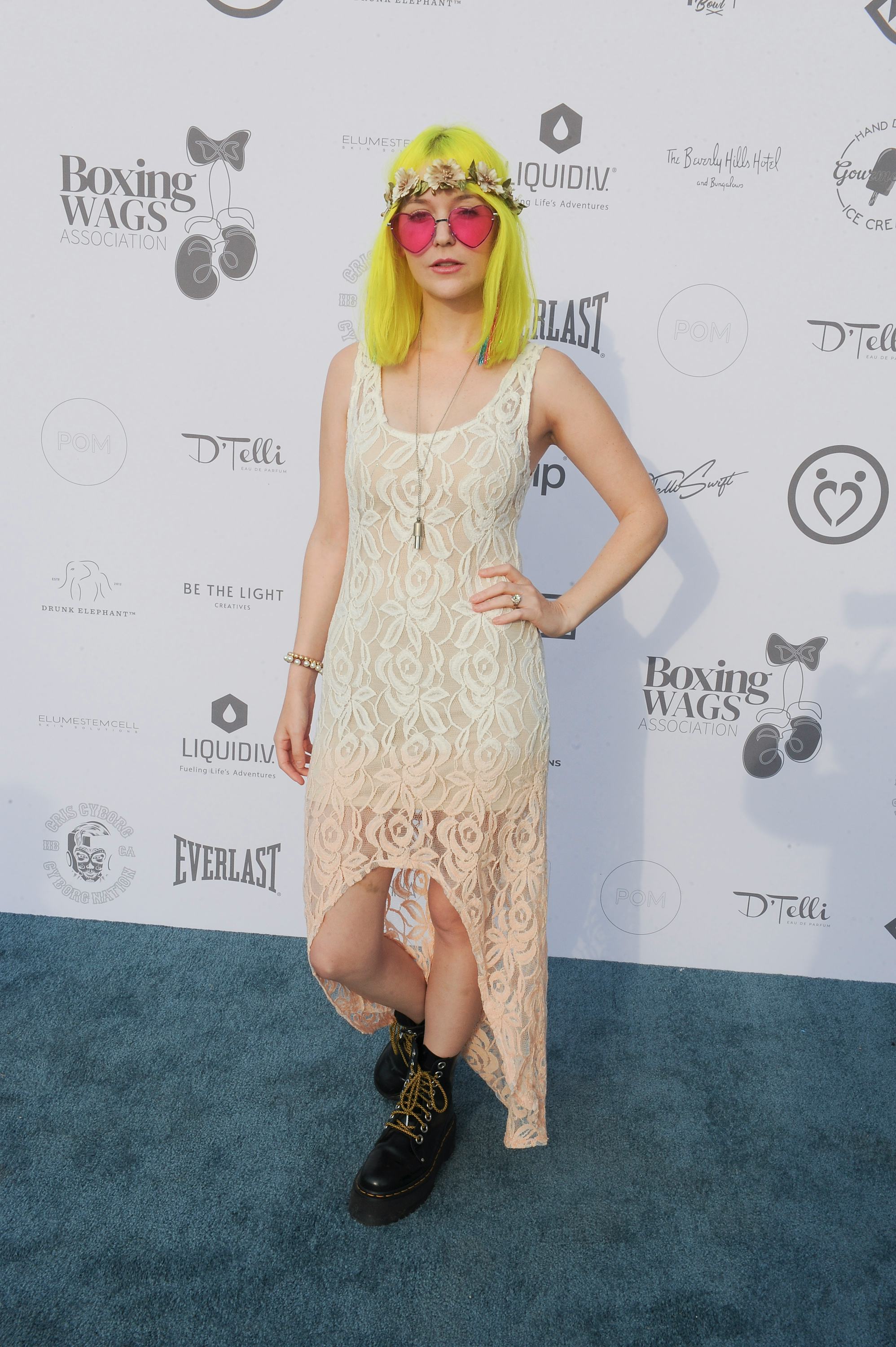 How To Wear Combat Boots With Several Different Outfits