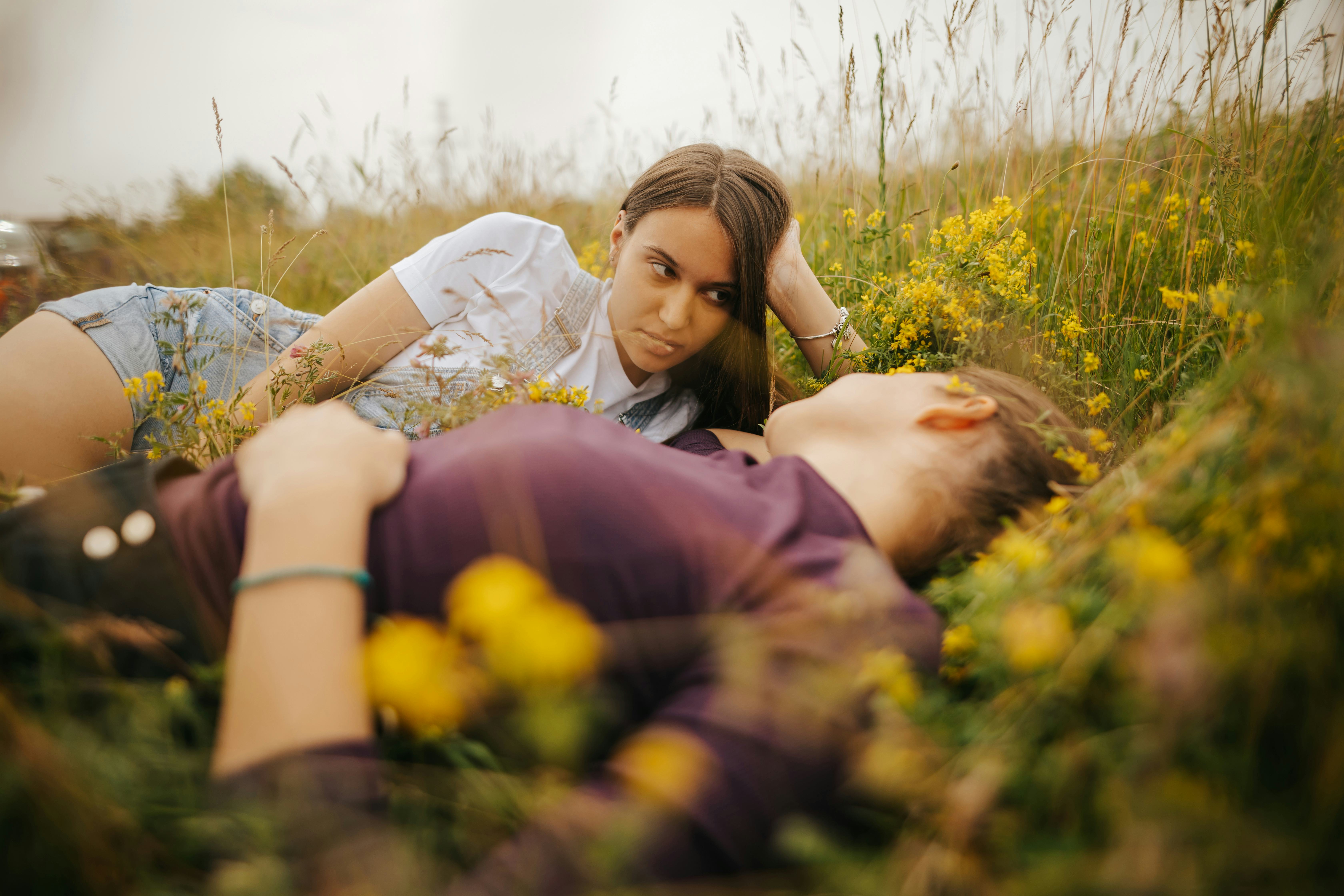 Here's When Talking About Exes Too Much Can Become A Relationship Red Flag