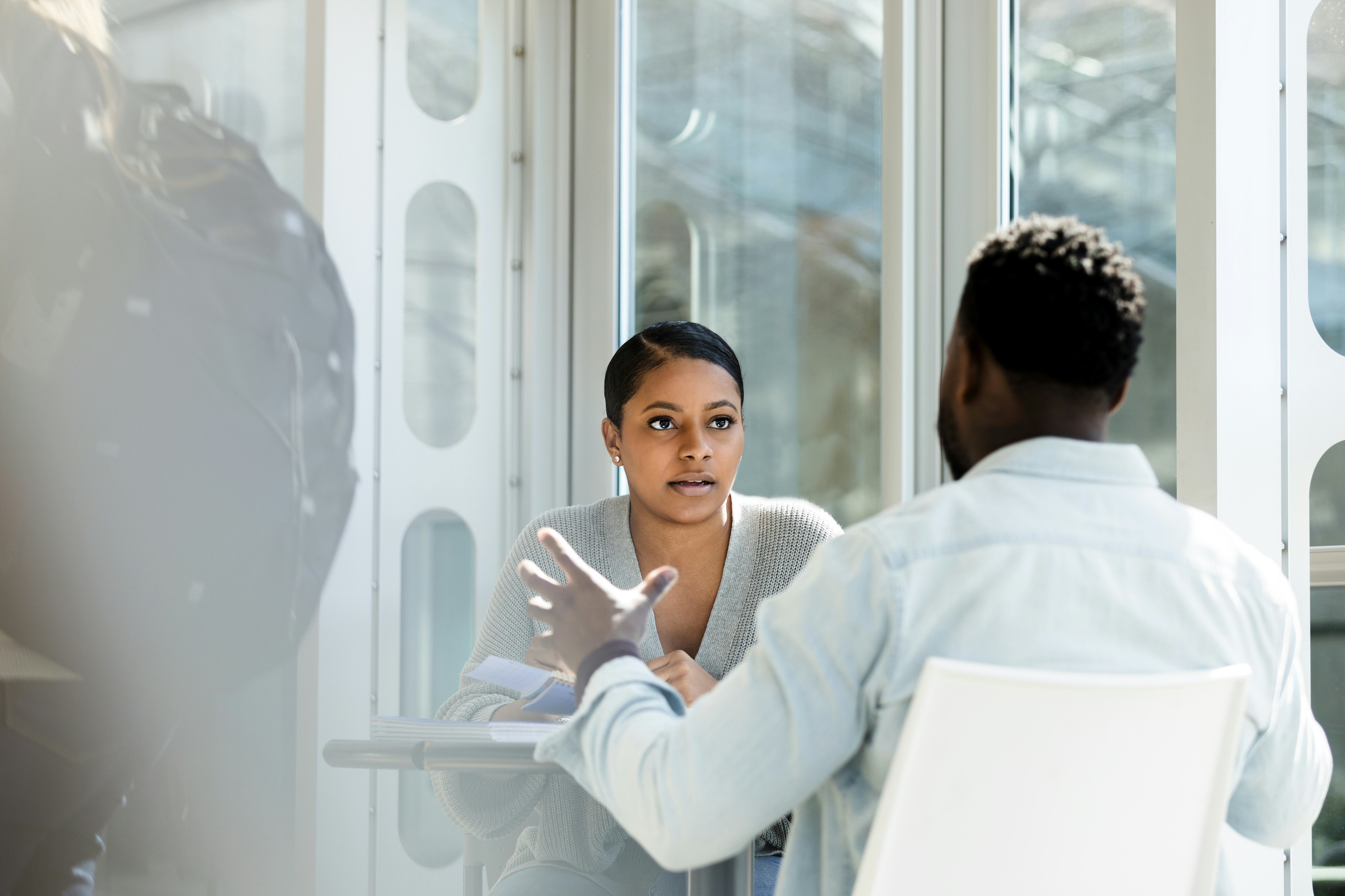 13 Signs Your Partner Is Possessive — & What Experts Say To Do About It