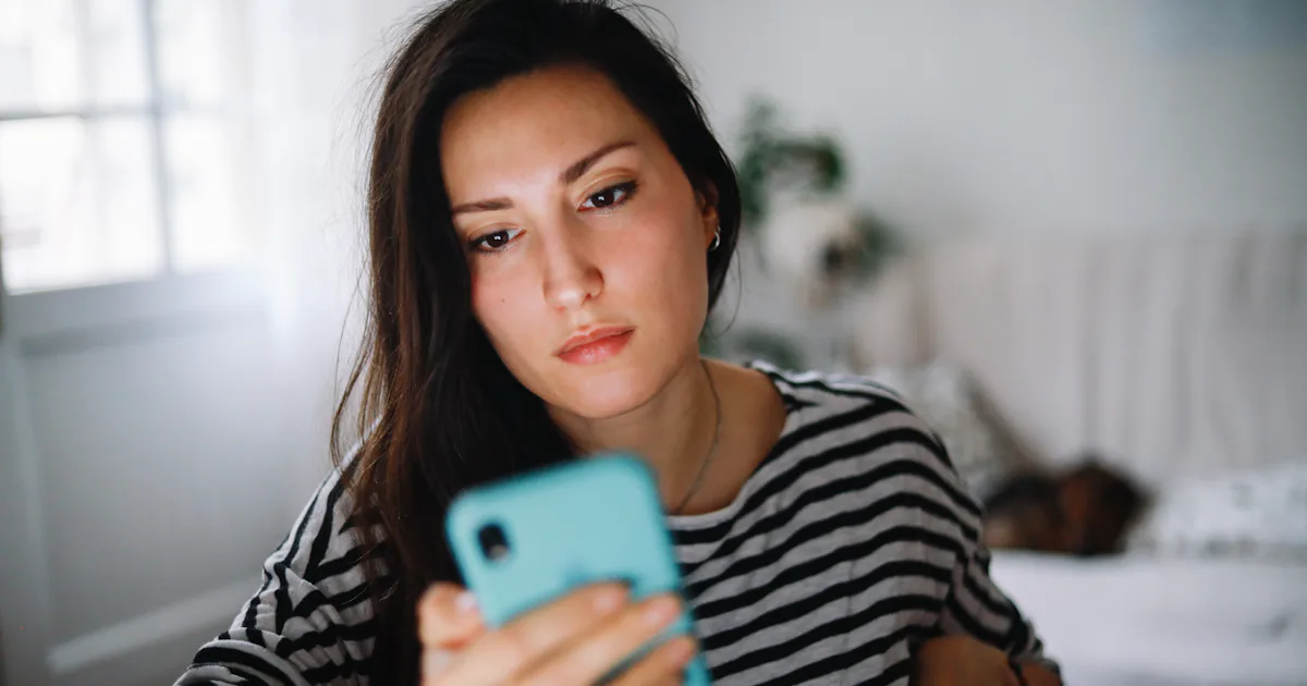 8 After Breakup Text Messages To Send If You Want To Check In 8-after-breakup-text-messages-to-send-if-you-want-to-check-in