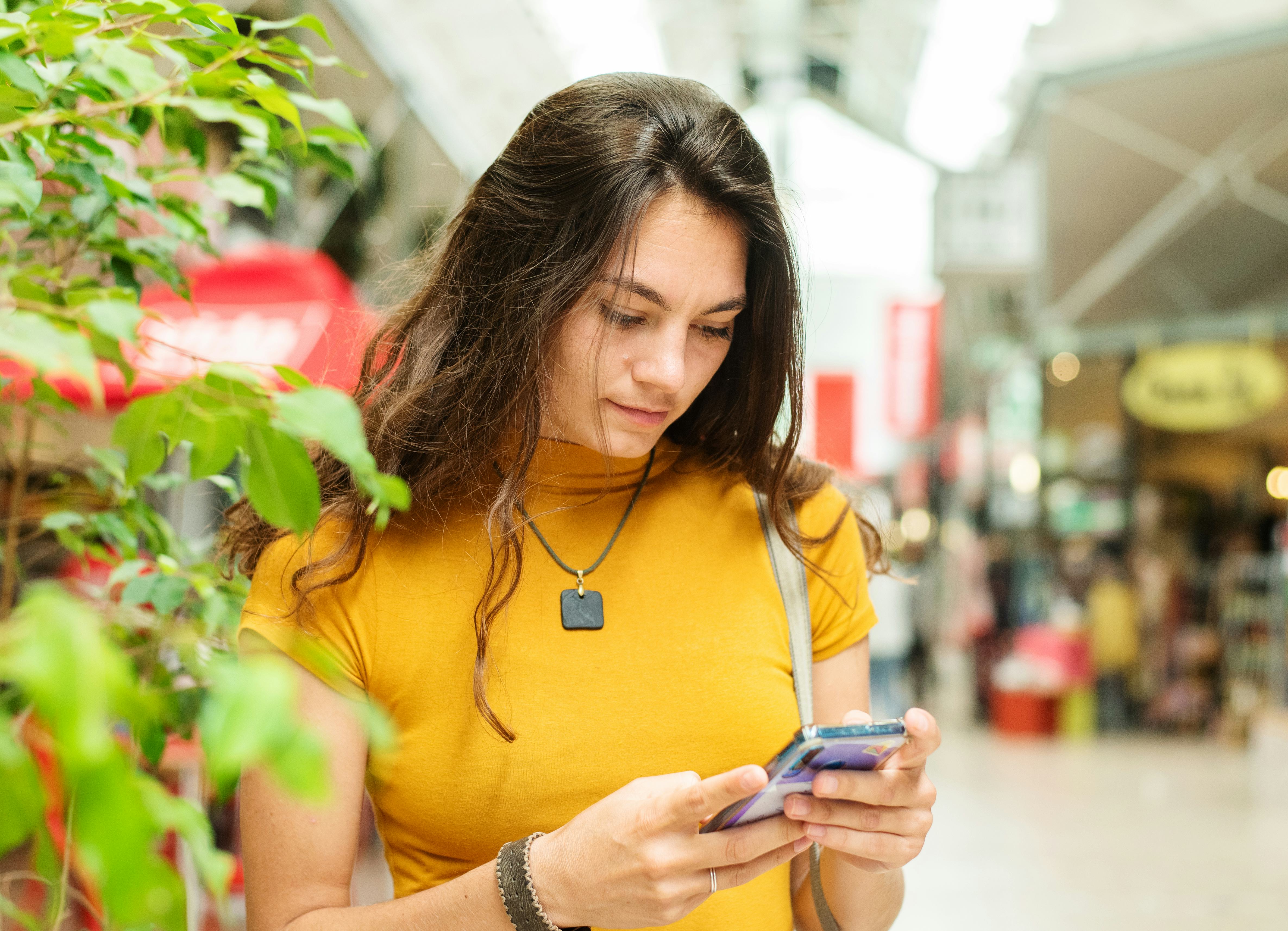 8 Signs That Could Mean You're In A One-Sided Relationship