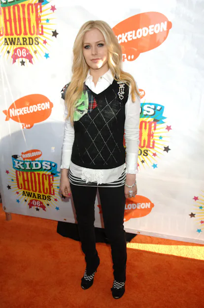 Avril Lavigne’s Fashion On The Red Carpet Is All About Pop-Punk Style