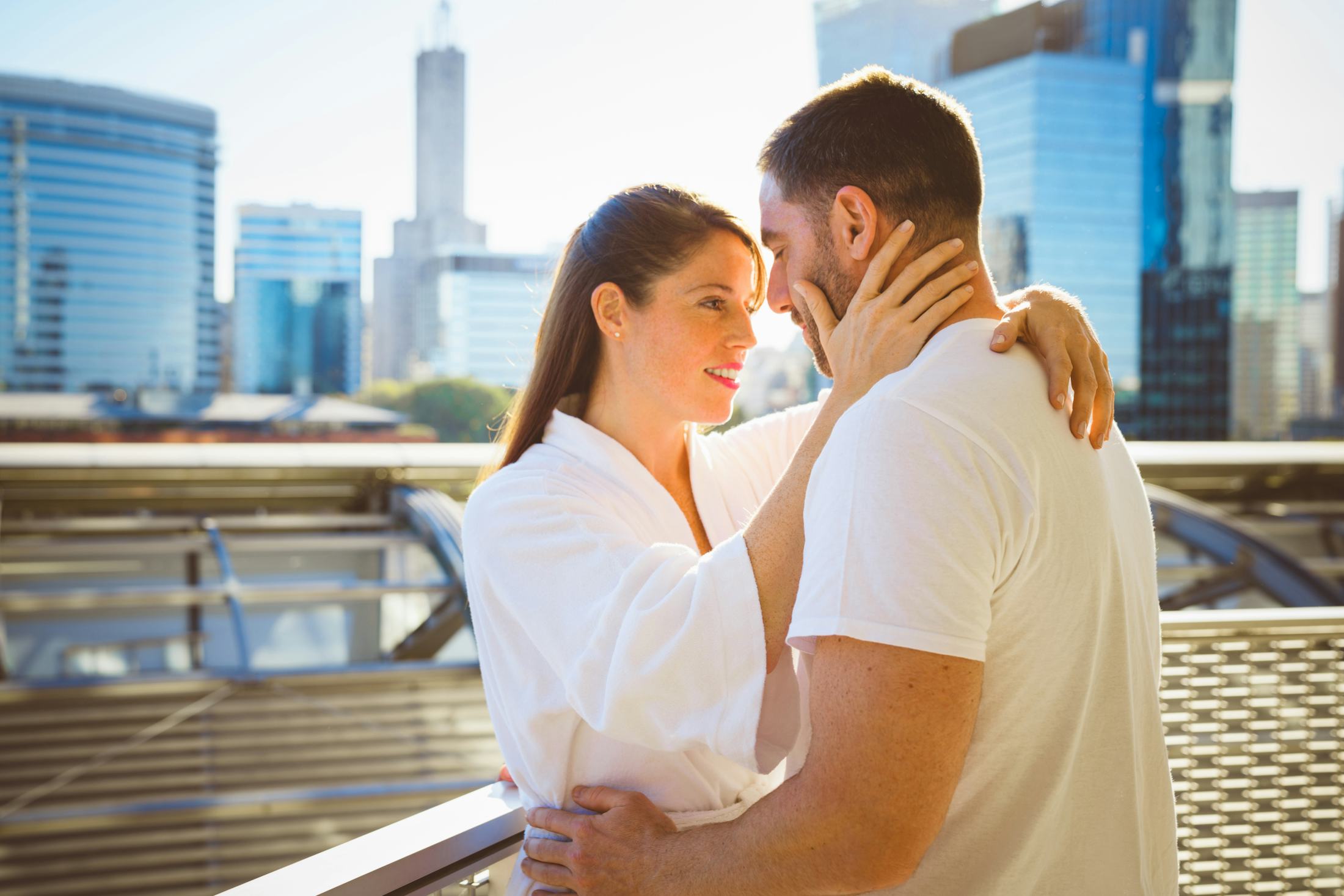 7 Ways To Deal When You're Dating Someone With Trust Issues