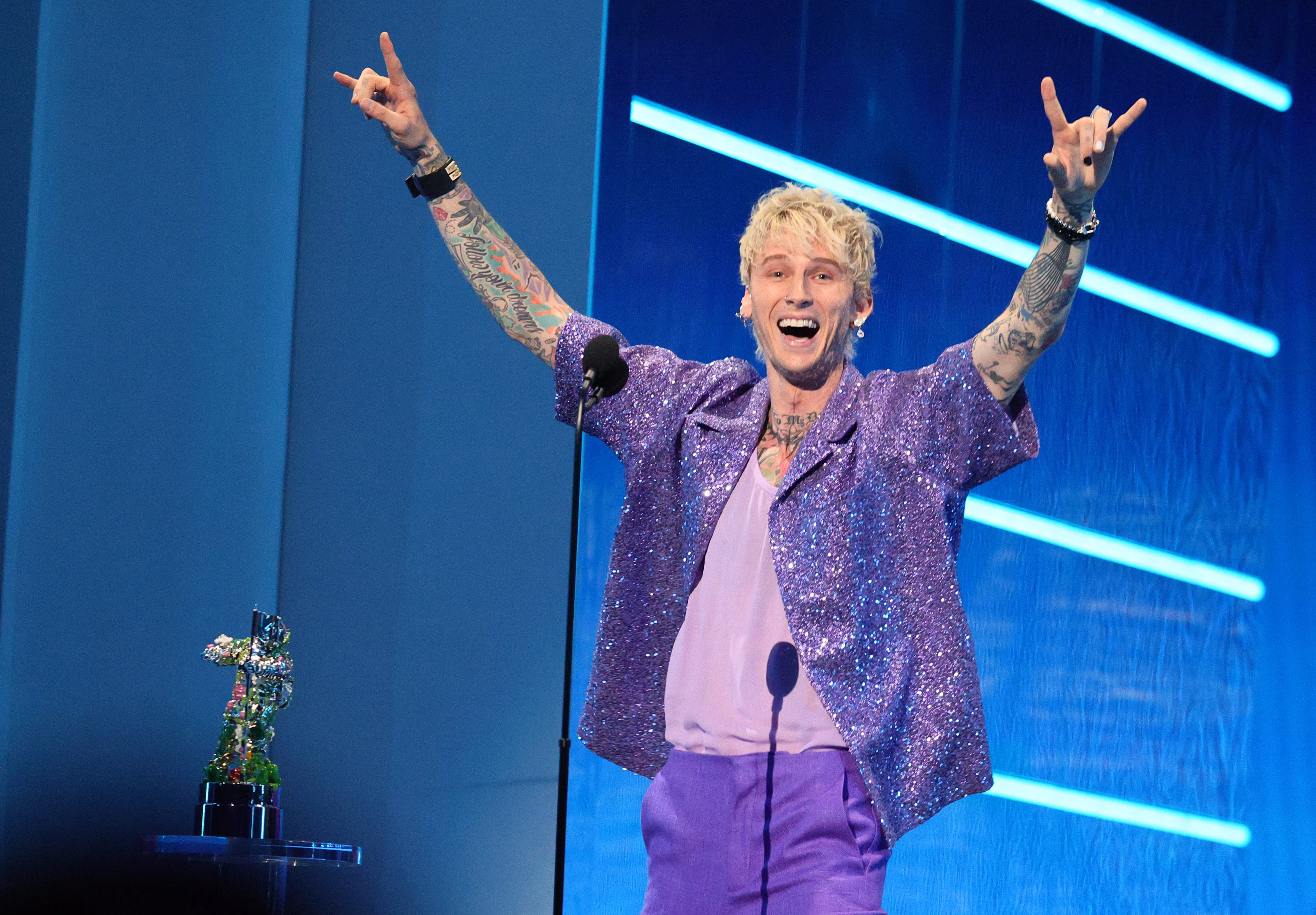 How to dress like blood-drinking Machine Gun Kelly for under $100
