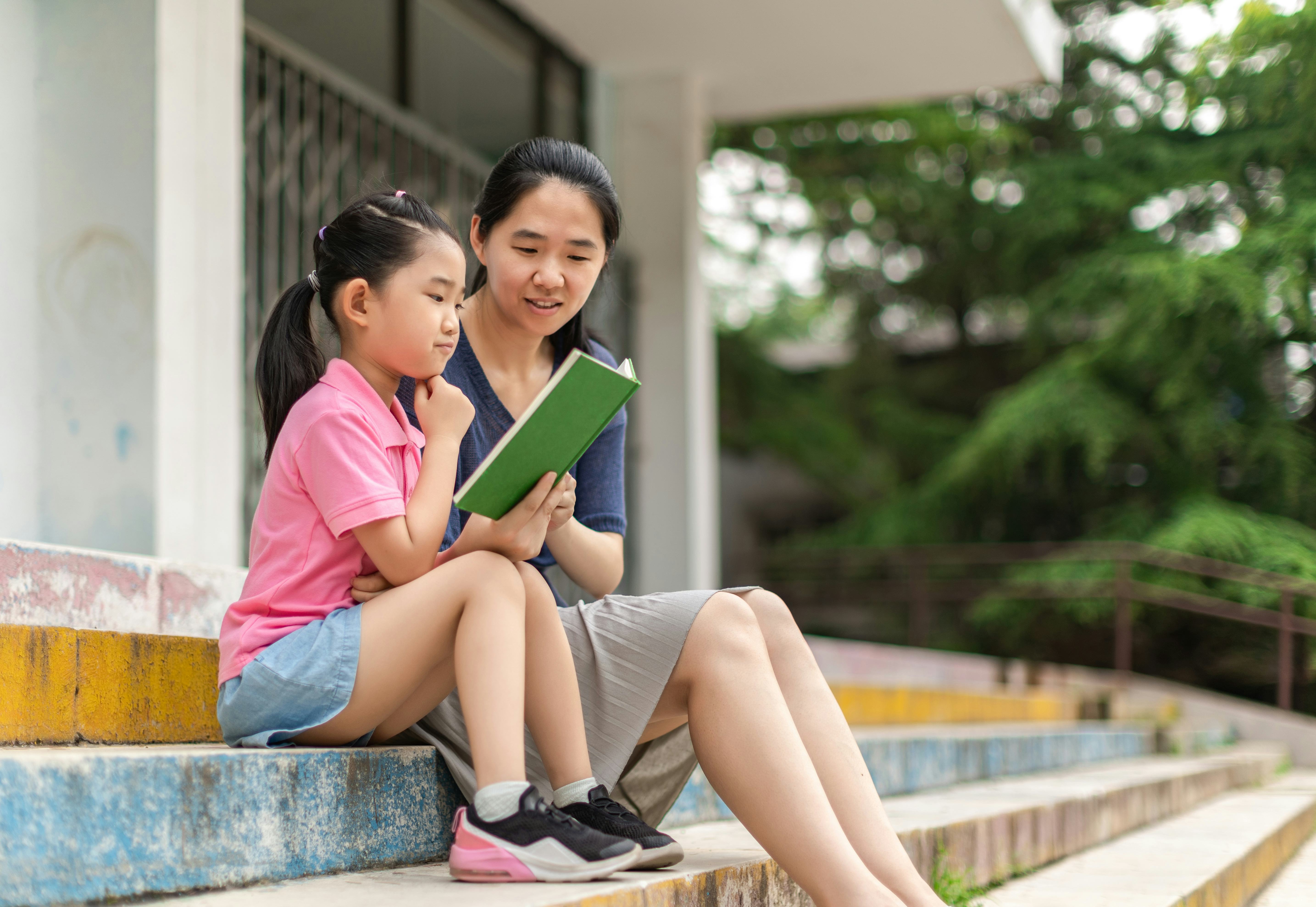 10 Reading Resolutions For A More Feminist 2017