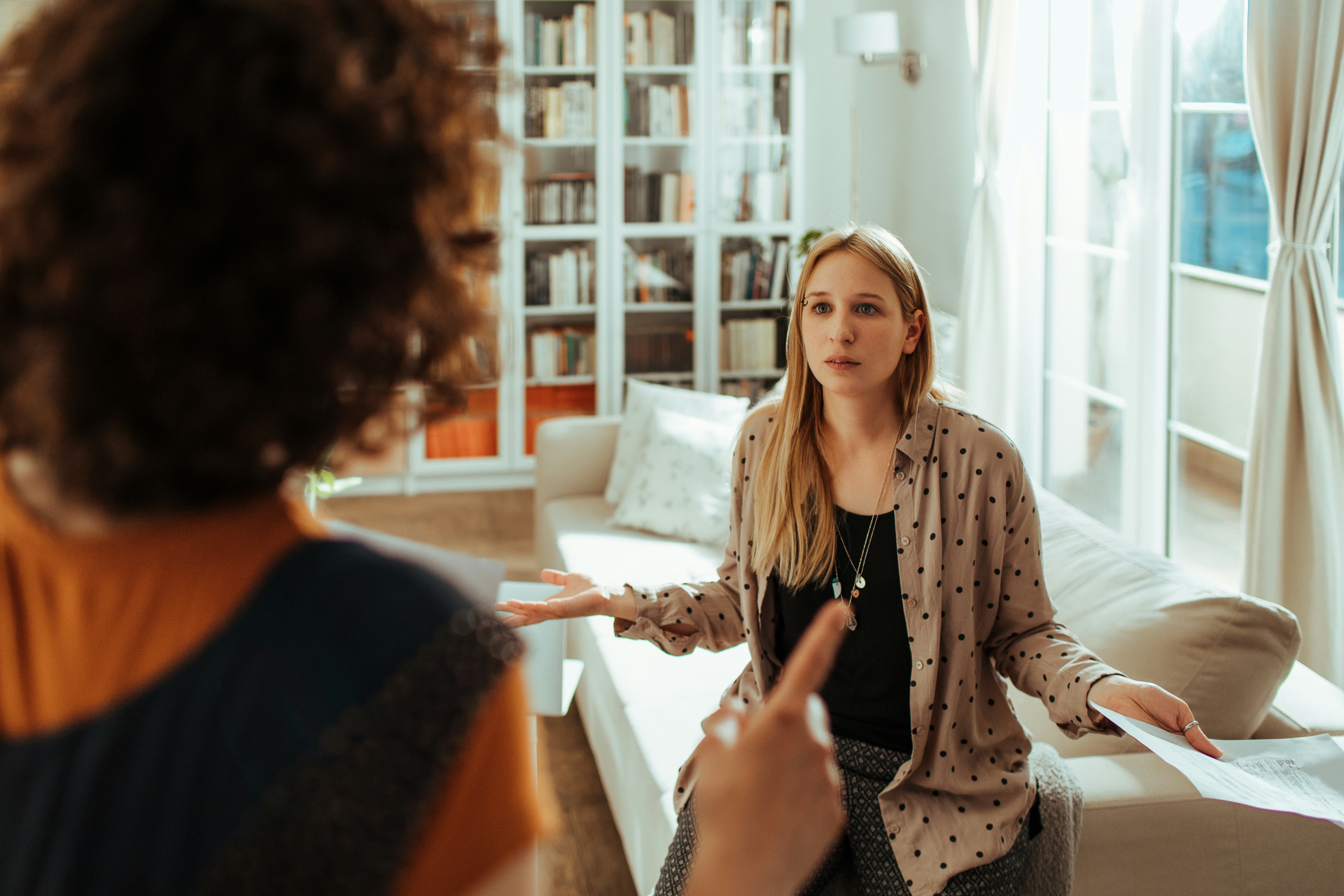 17 Signs You're Being Used In A Relationship & How To Fix The Problem