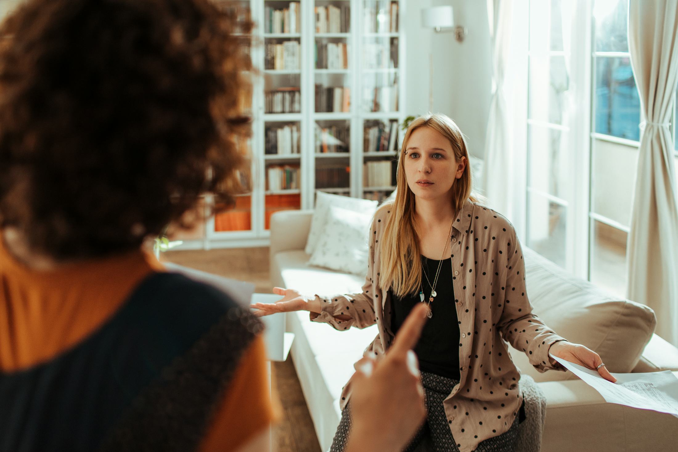 17 Signs You're Being Used In A Relationship & How To Fix The Problem