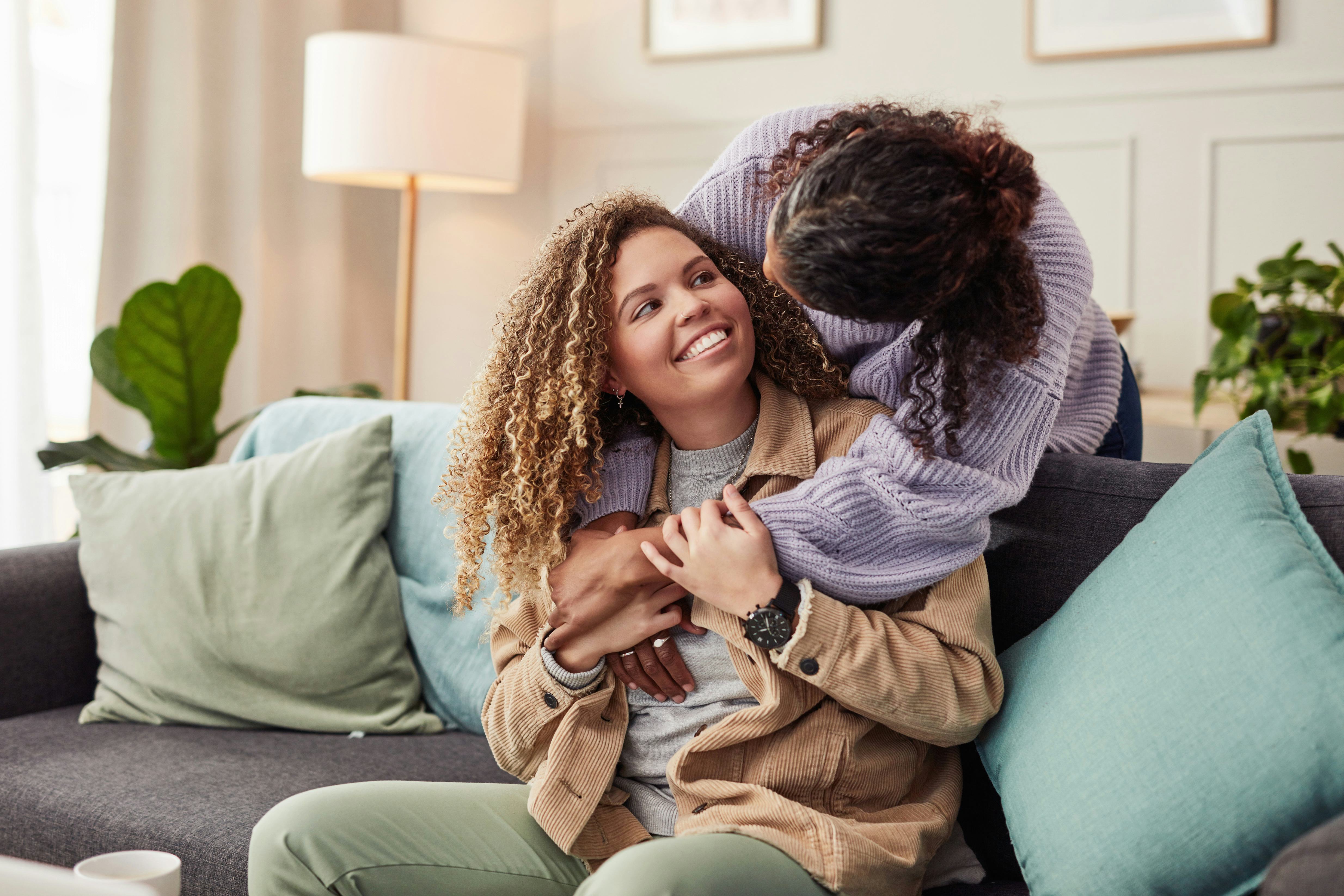 17 Signs You're Being Used In A Relationship & How To Fix The Problem