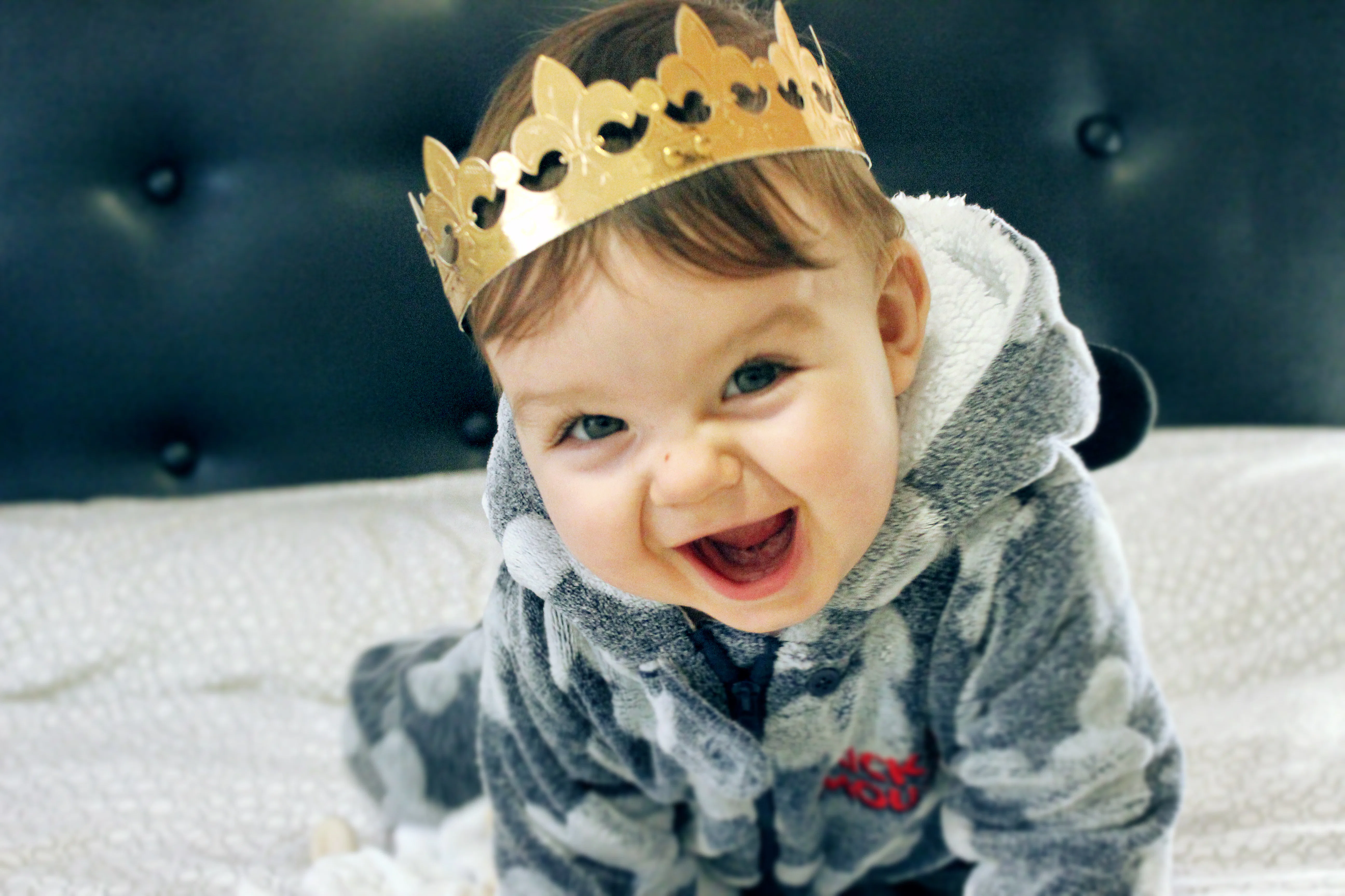41 Boy Names That Start With "E" From Enzo To Easton