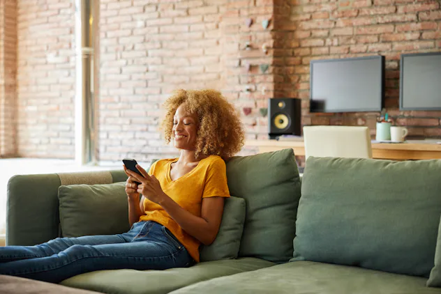 10 Funny Hinge Video Prompt Ideas That'll Boost Your Dating App Game