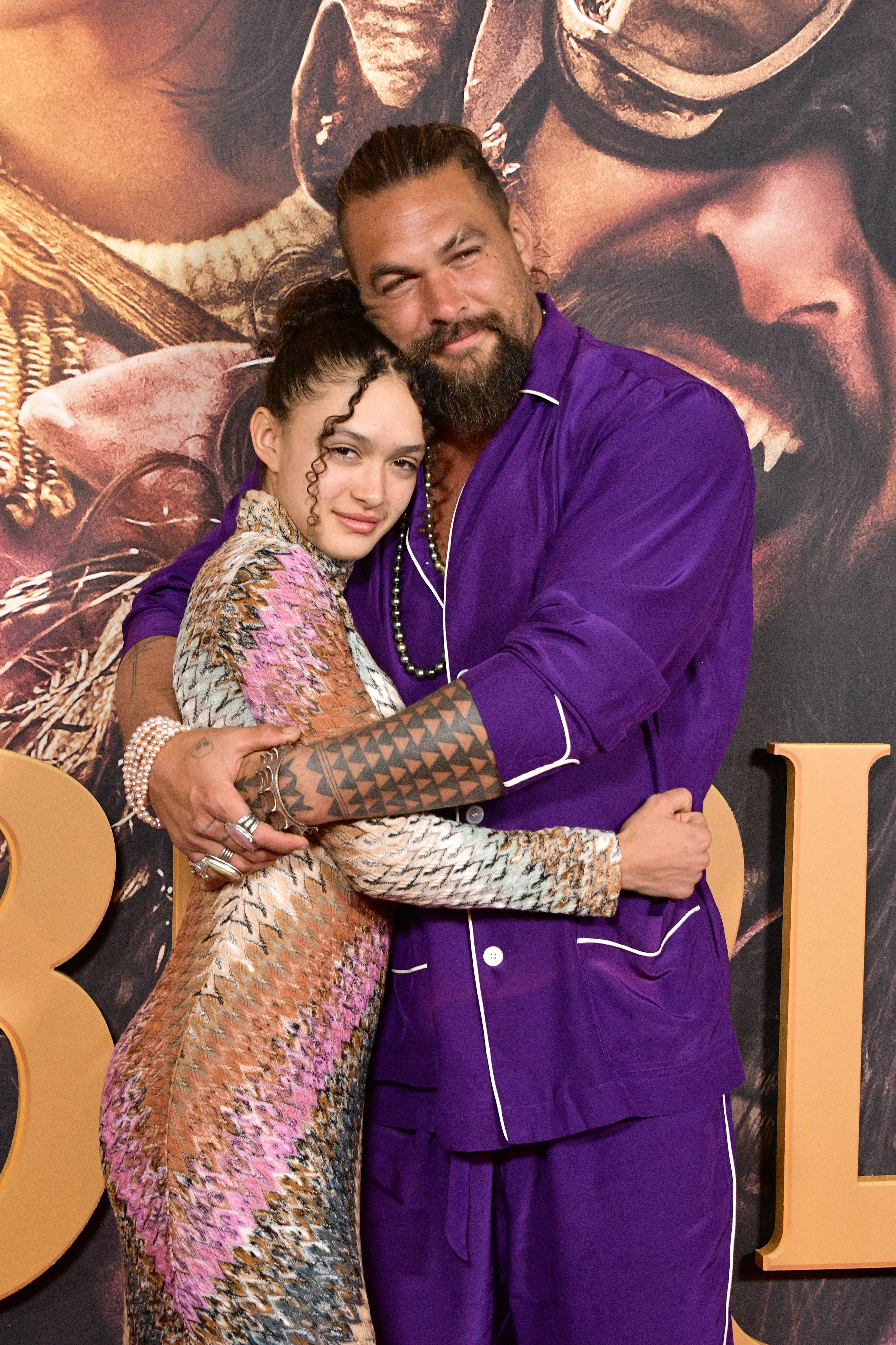 Jason Momoa Makes Rare Appearance With Kids Before Stripping Down On ...