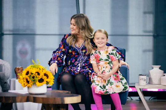Kelly Clarkson Shares The Upside Of Single Parenting During The Holidays