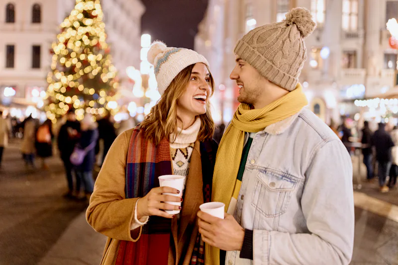 10 Cute Holiday Date Ideas That Bring All The Festive Feels
