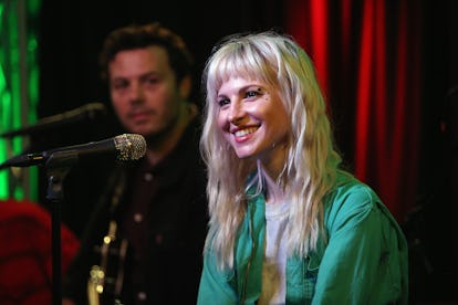 Paramore Singer Hayley Williams On Her Iconic Hair, New Tour Looks, And ...