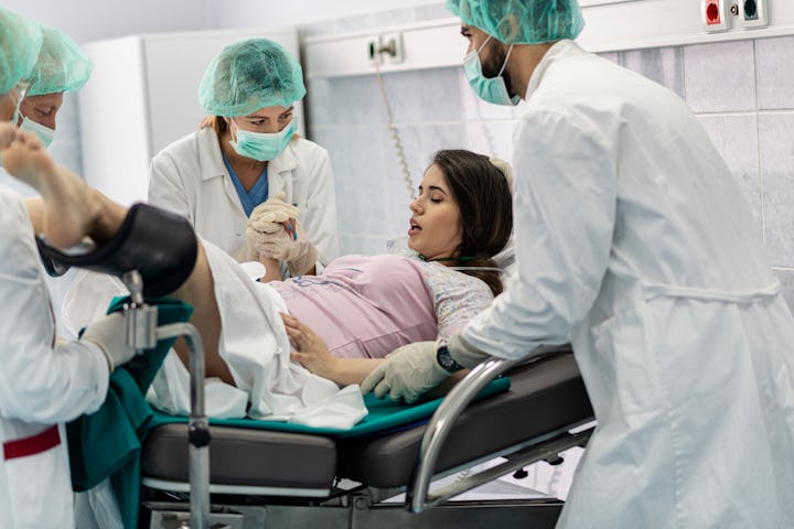 30 Supportive Texts To Send Someone In Labor