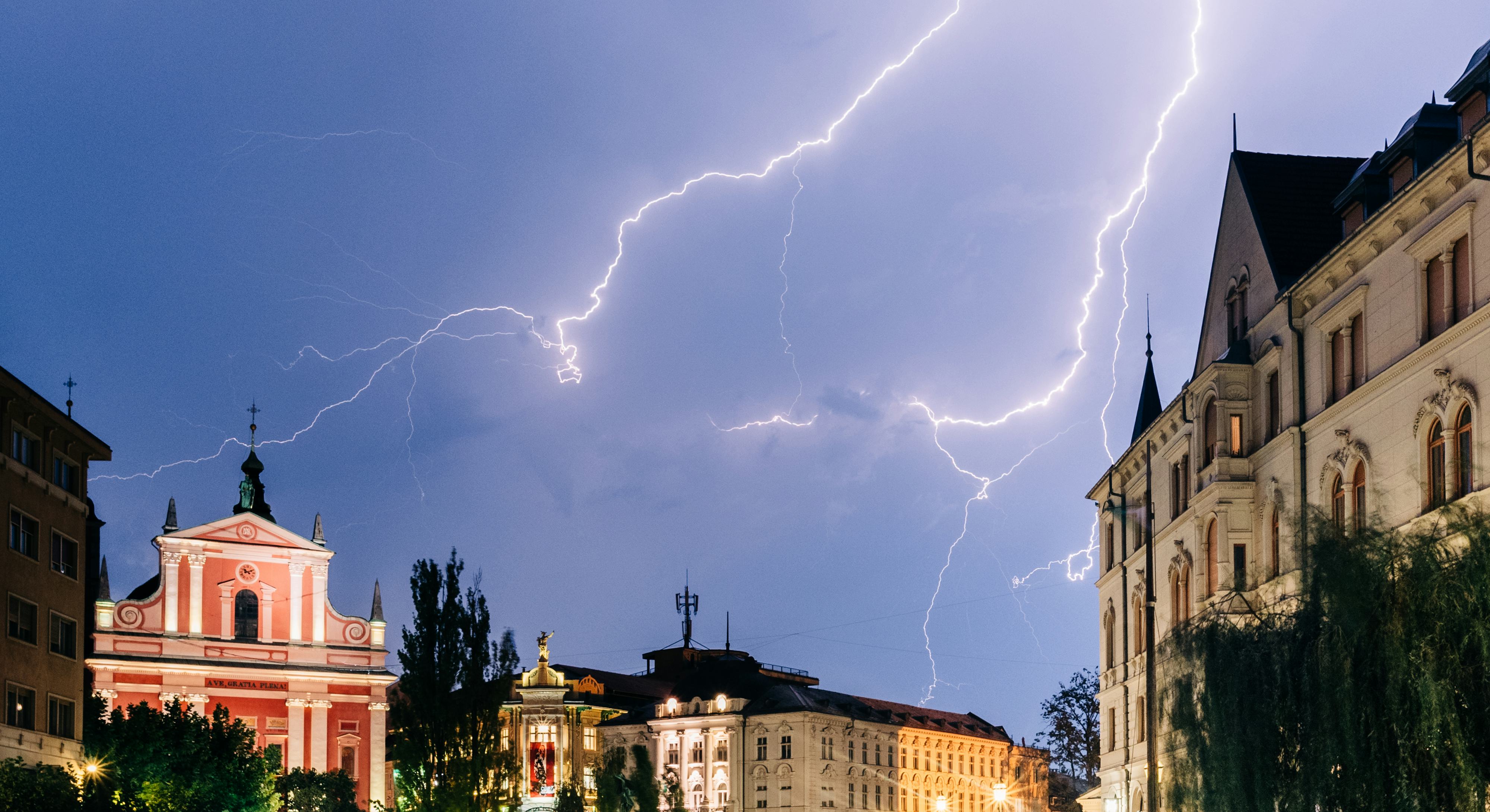 Zap 477 mile long Lightning Bolt Crosses 3 U S States And Breaks Records zap-477-mile-long-lightning-bolt-crosses-3-u-s-states-and-breaks-records