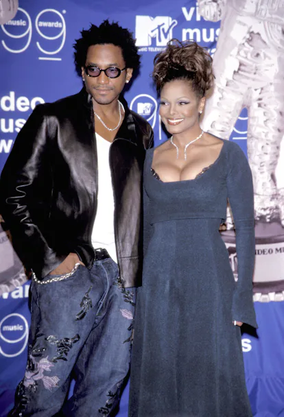 Janet Jackson's '90s Style Includes Crop Tops & Baggy Denim