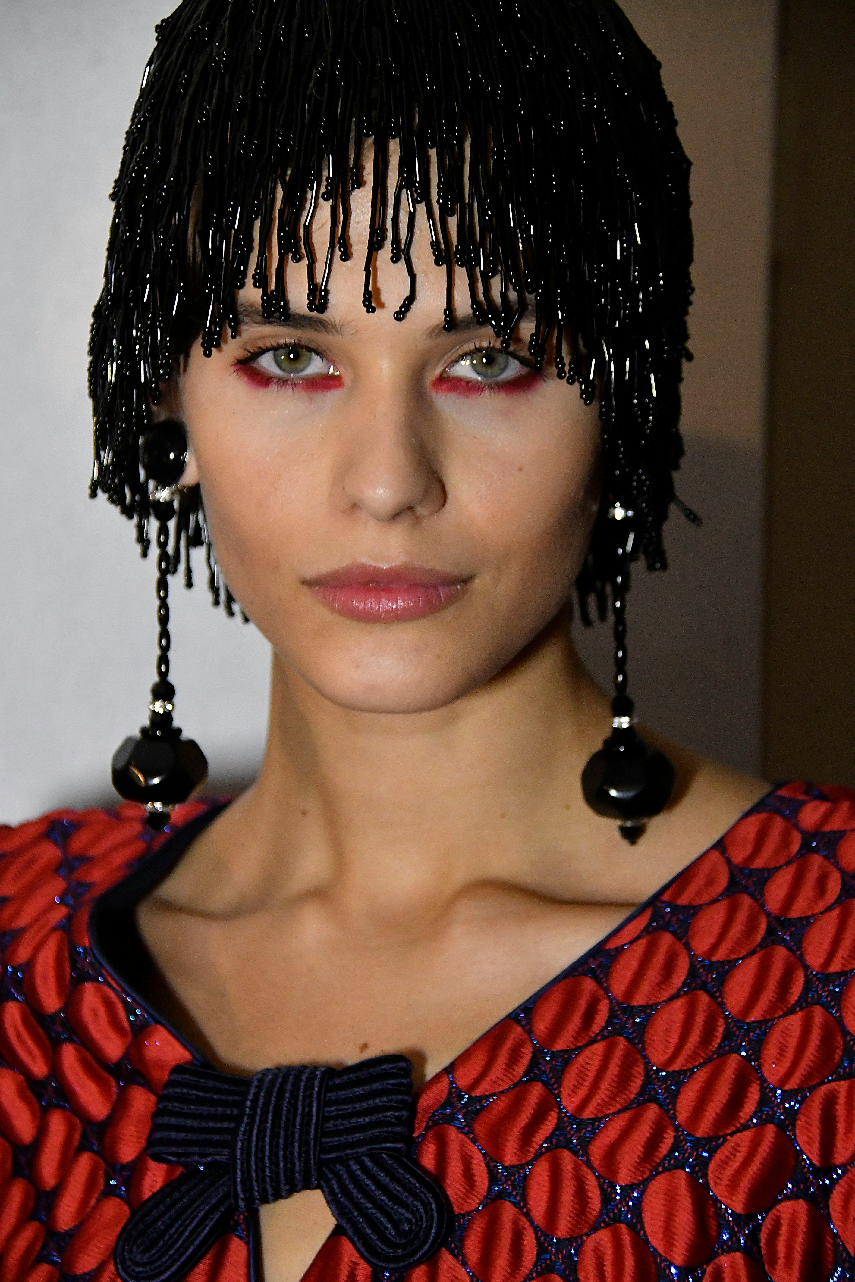 Valentine’s Day Makeup Trends From Red Lips To Glossy Surprises