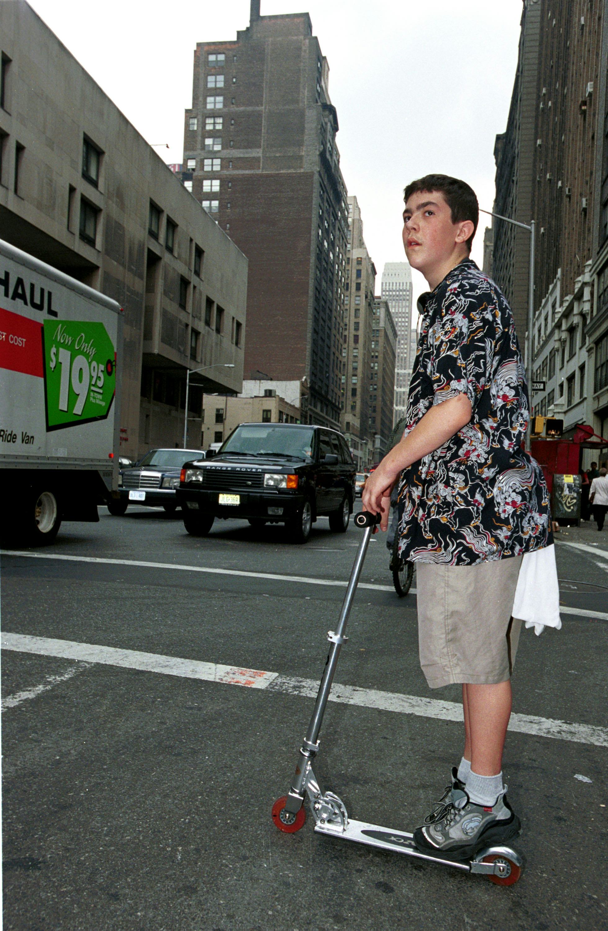 Razor’s electric Icon scooter is an homage to the early aughts