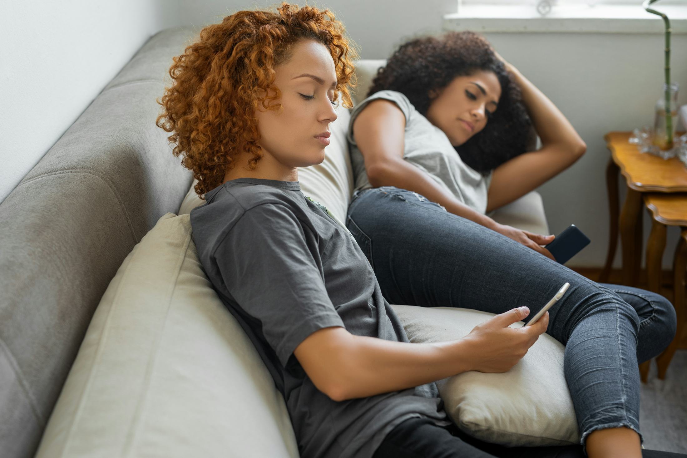 38 Signs You're Not In Love Anymore