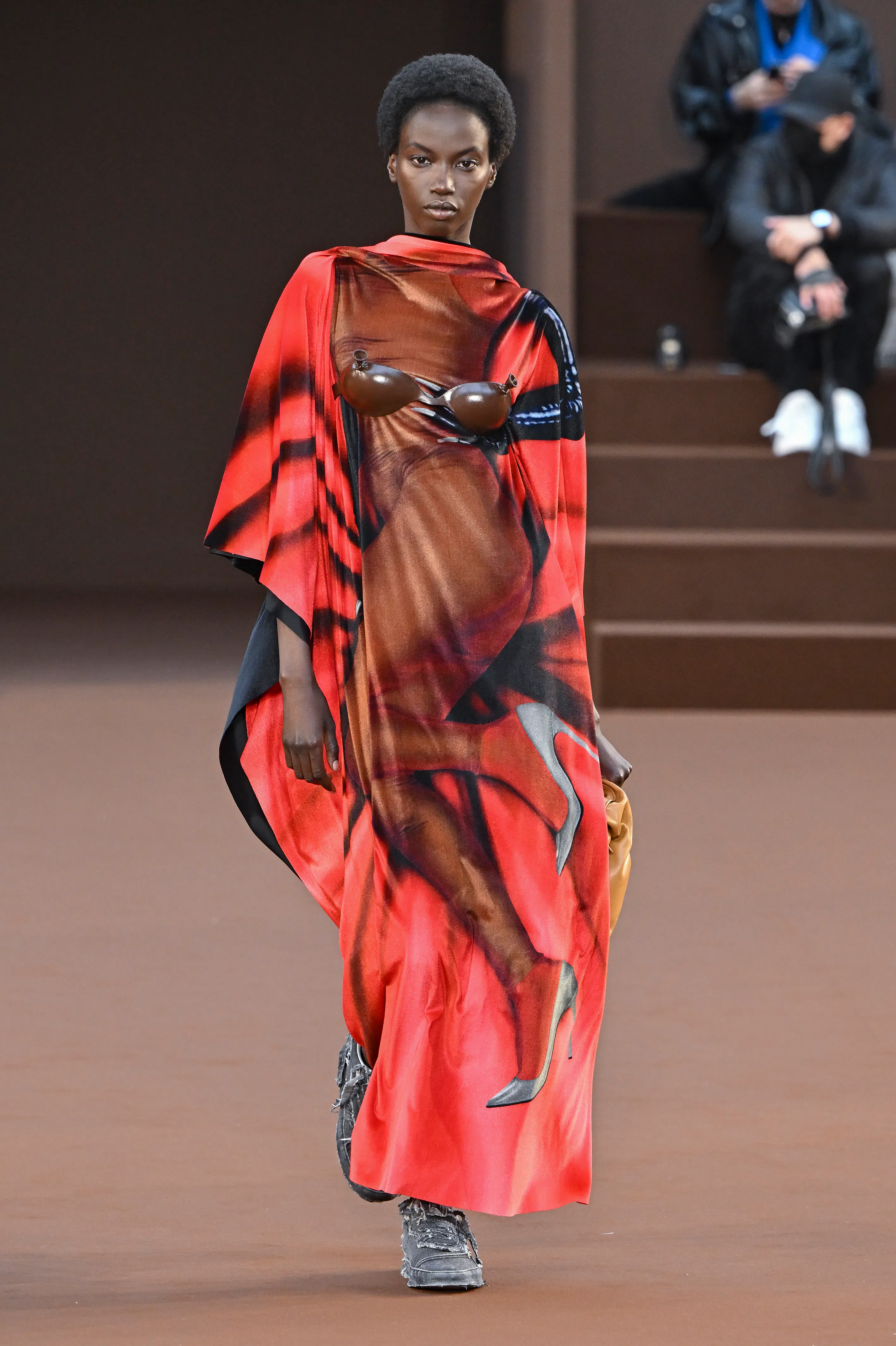 Loewe’s Fall/Winter 2022 Show Was A Lesson In Fearless Dressing