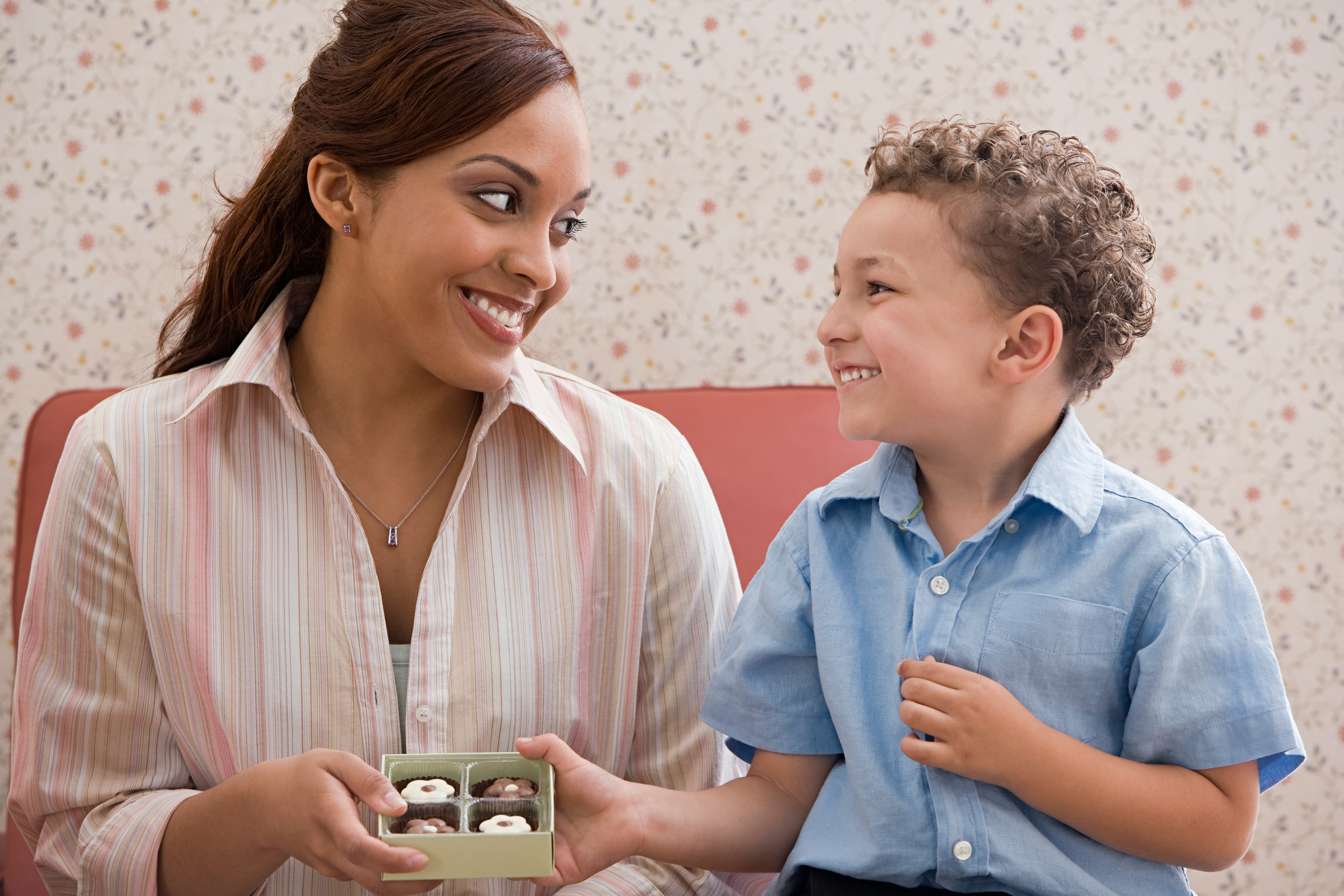 33 Mother's Day Riddles & Jokes To Make Mom Smile