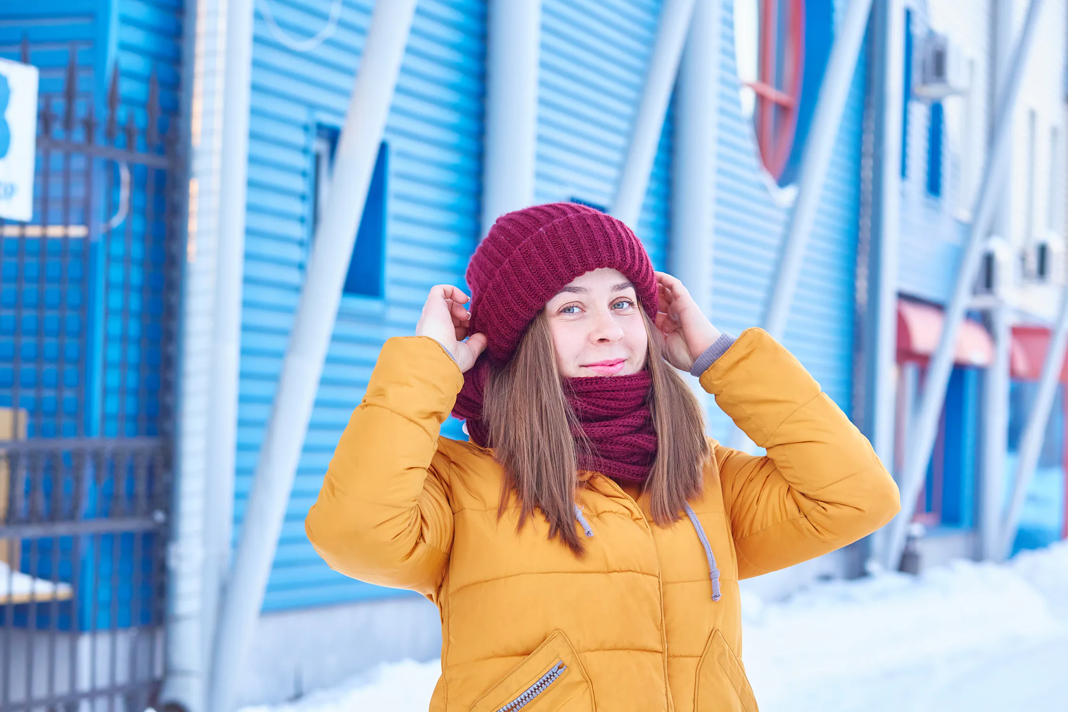 The 10 Best Ways To Avoid Hat Hair While Wearing A Beanie