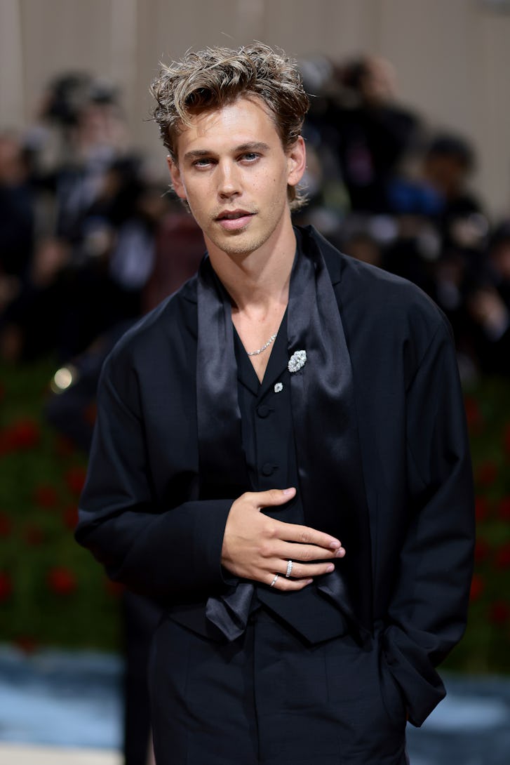 Austin Butler Still Slips Into His Elvis Voice