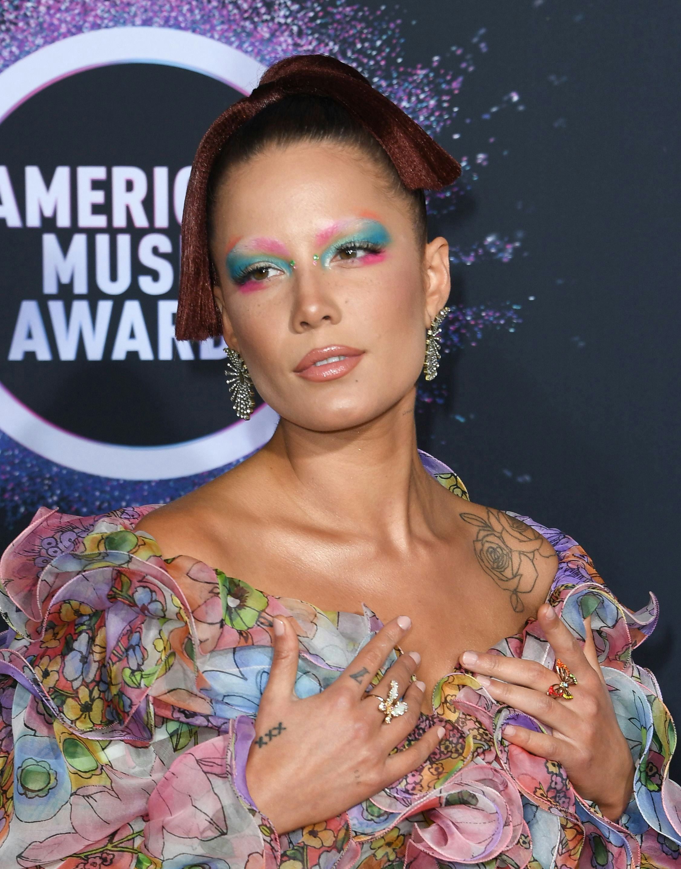 12 Of Halsey's Makeup Looks That Are True Works Of Art