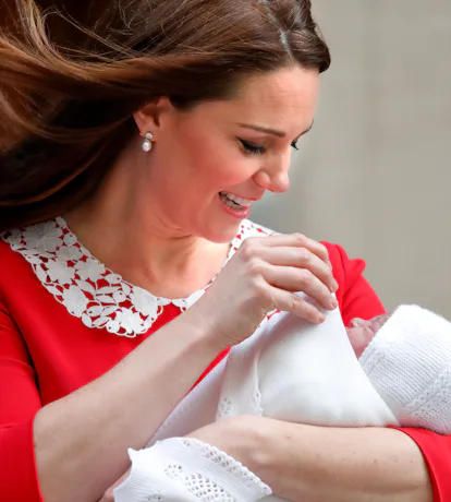 20 Photos Of Prince George & Kate Middleton Being The Best Of Friends