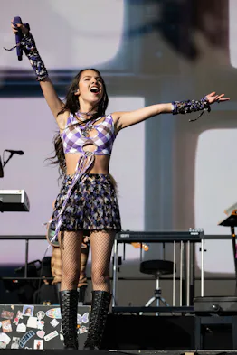 14 Olivia Rodrigo 2023 Costume Ideas For Kids & Grown-Ups