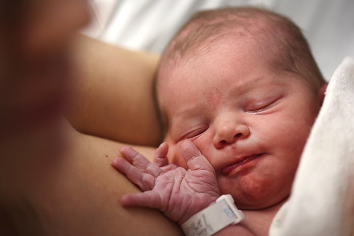 What Is En Caul Birth? Experts Explain