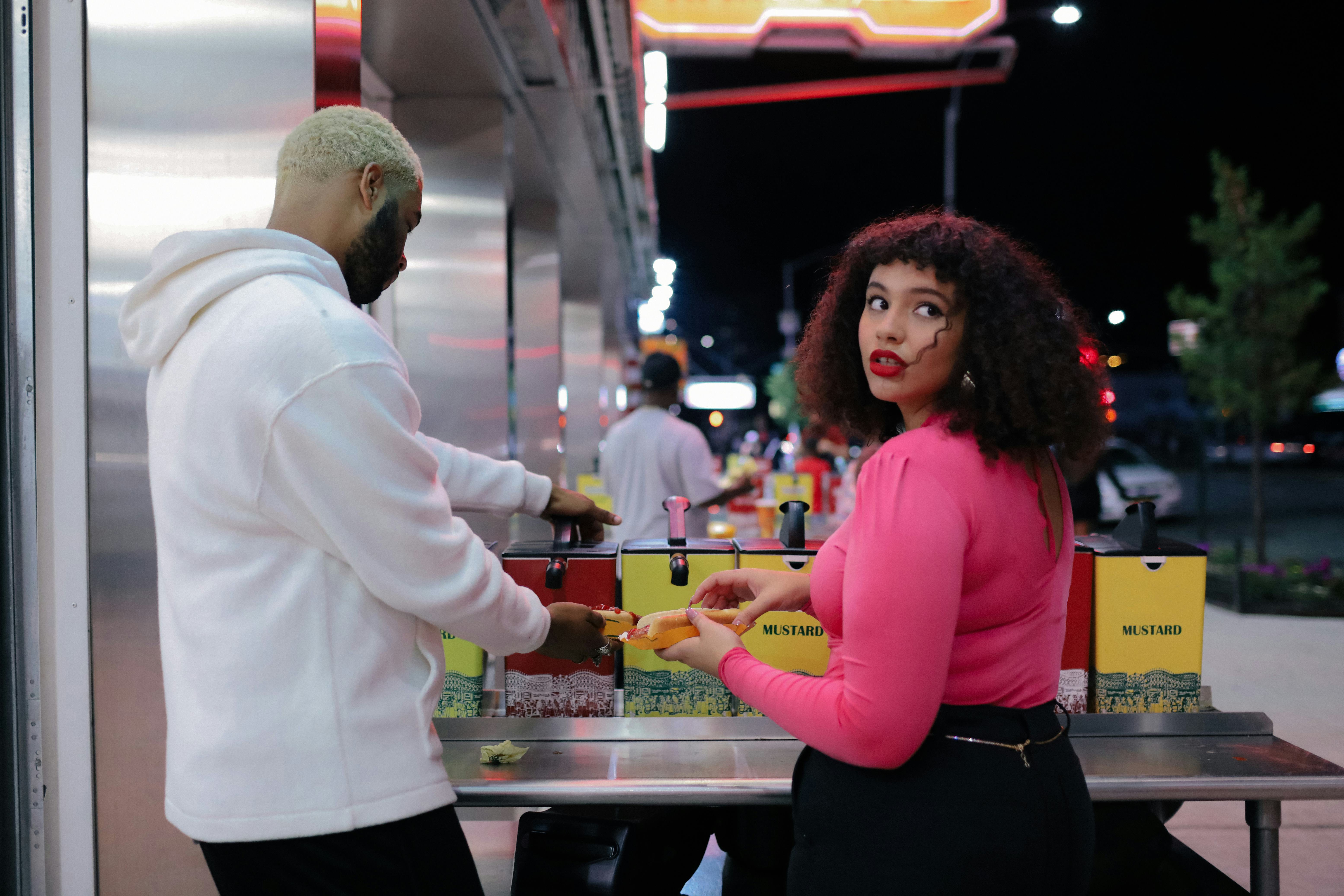 The 7 Simple Rules Of Dinner Dates Every Person Should Follow