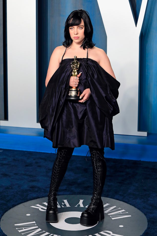 13 Side Part Hairstyles That Are Far From Emo