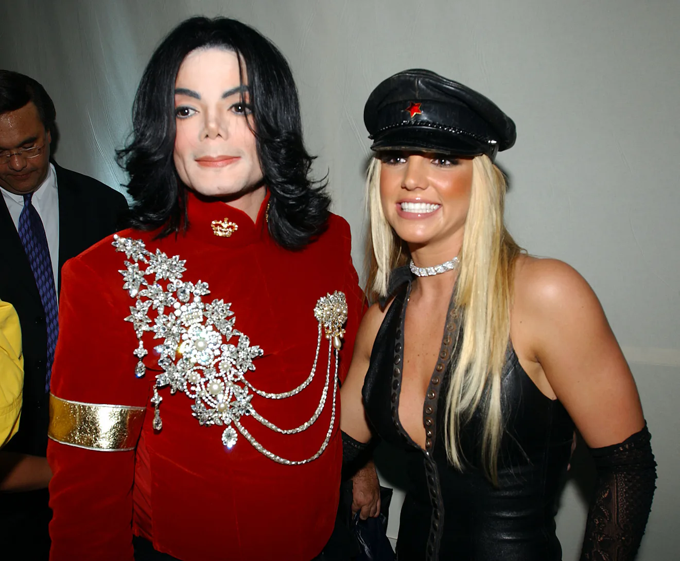 20 Years Ago, The 2002 VMAs Looked Much Different & These 20 Photos ...