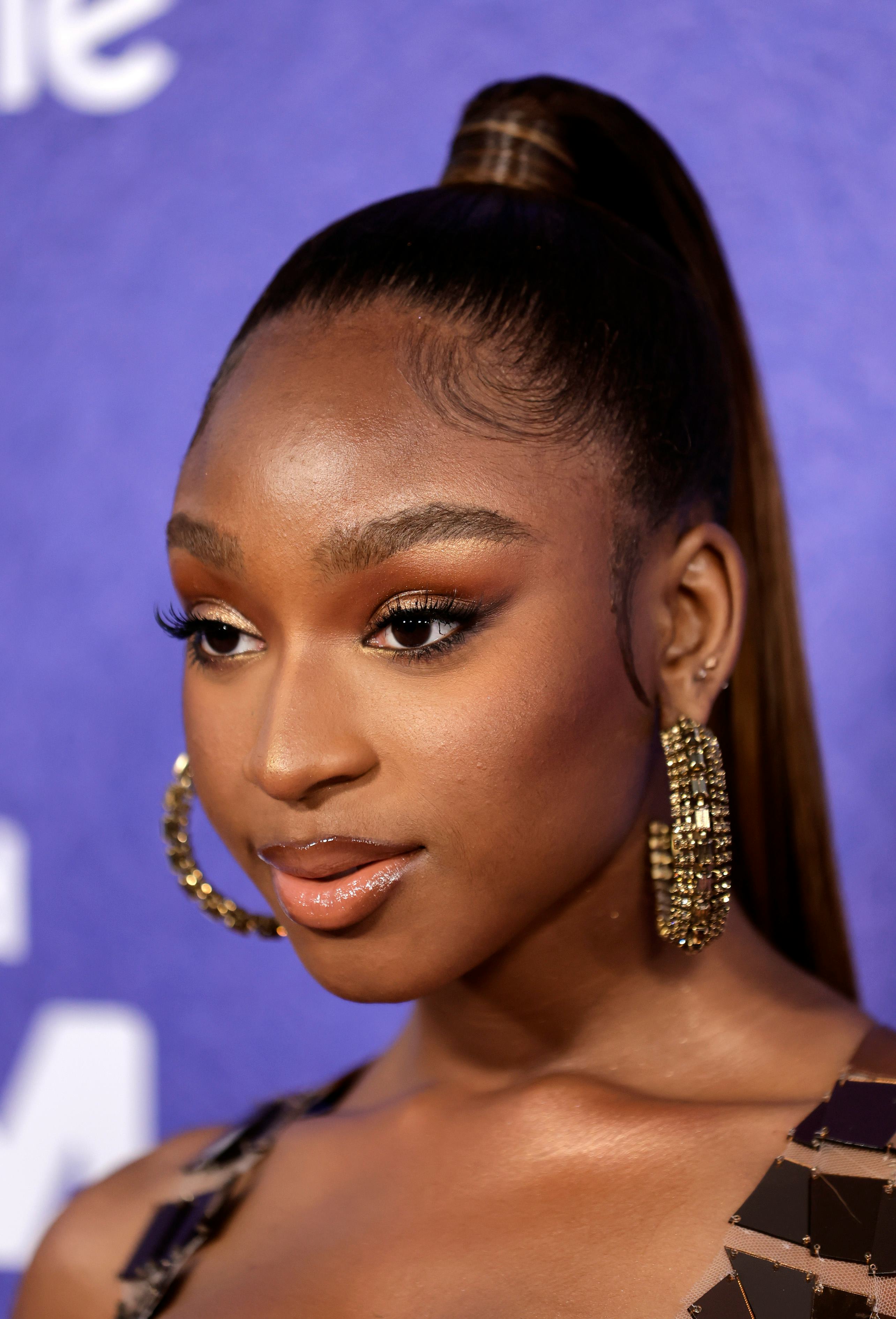 How To Lay Edges According to Pro Hairstylists