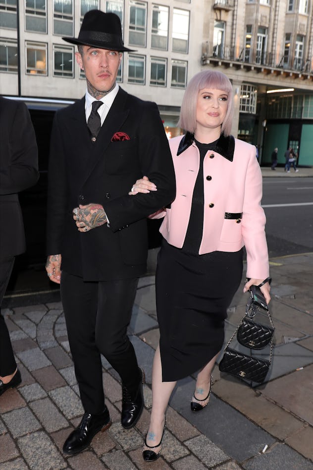 10 Cute Goth Outfits Perfect For Spooky Season & Beyond