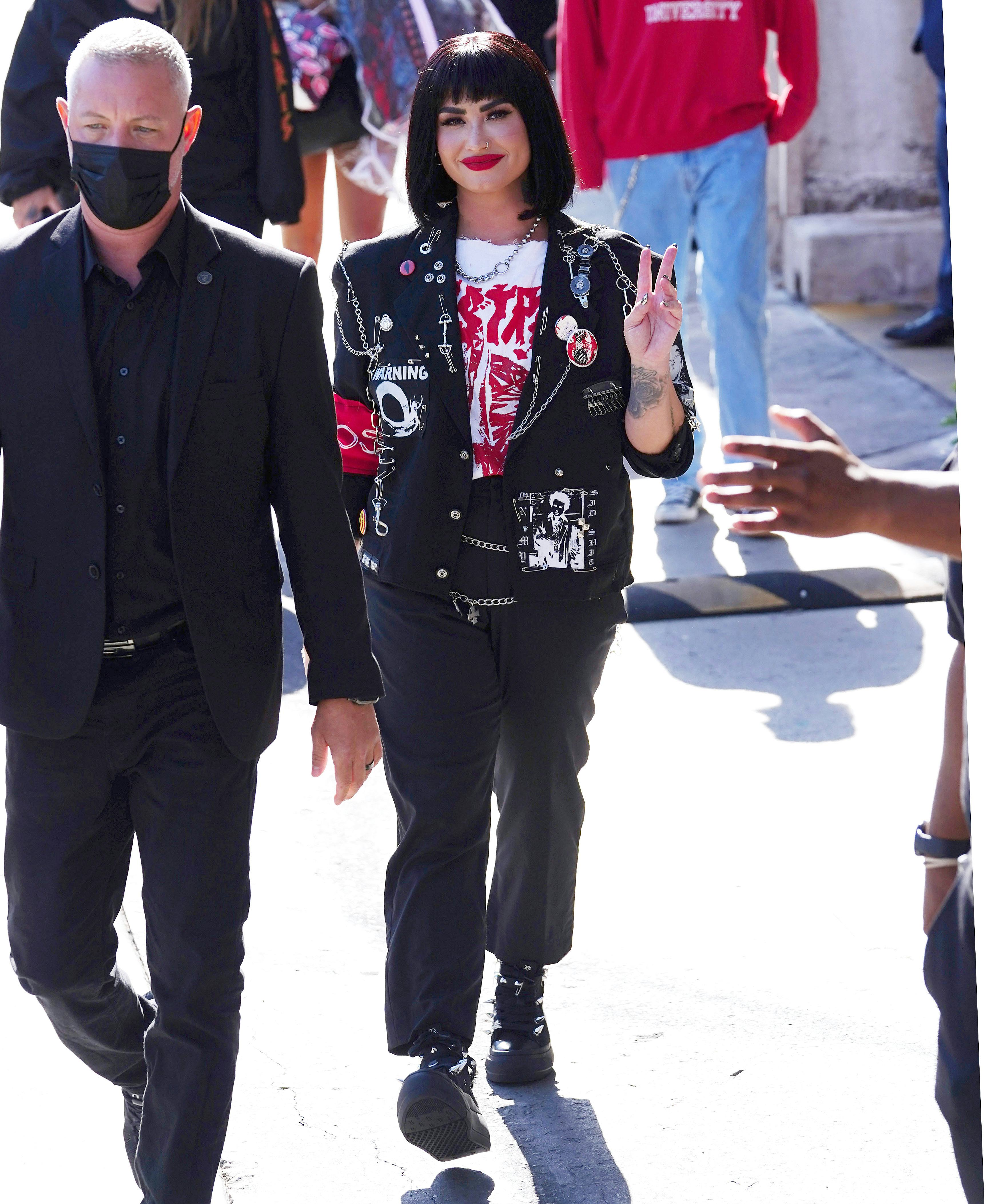 10 Cute Goth Outfits Perfect For Spooky Season & Beyond