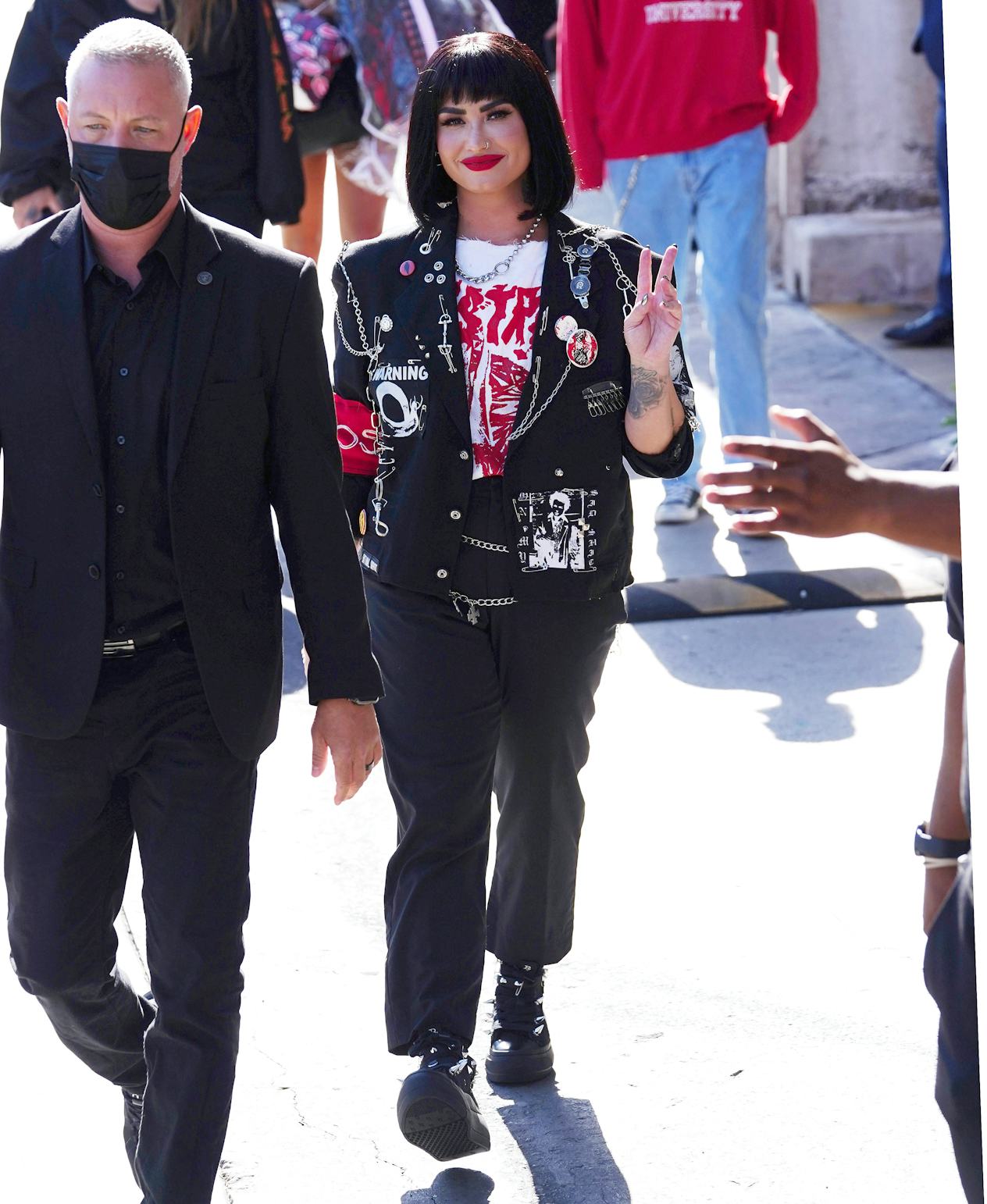 10 Cute Goth Outfits Perfect For Spooky Season & Beyond