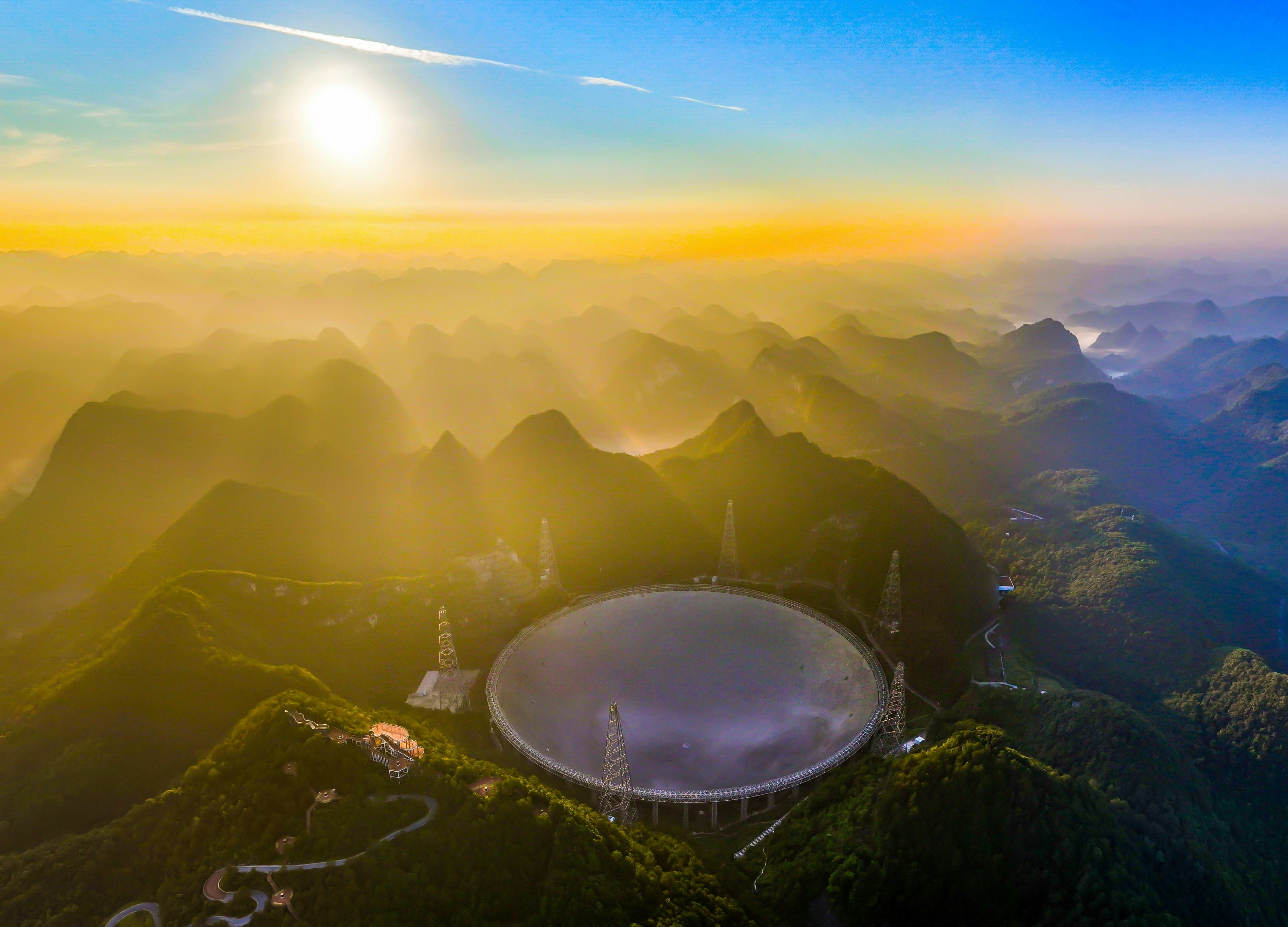 Mysterious new deep-space radio burst may have extreme… Mysterious new deep-space radio burst may have extreme…