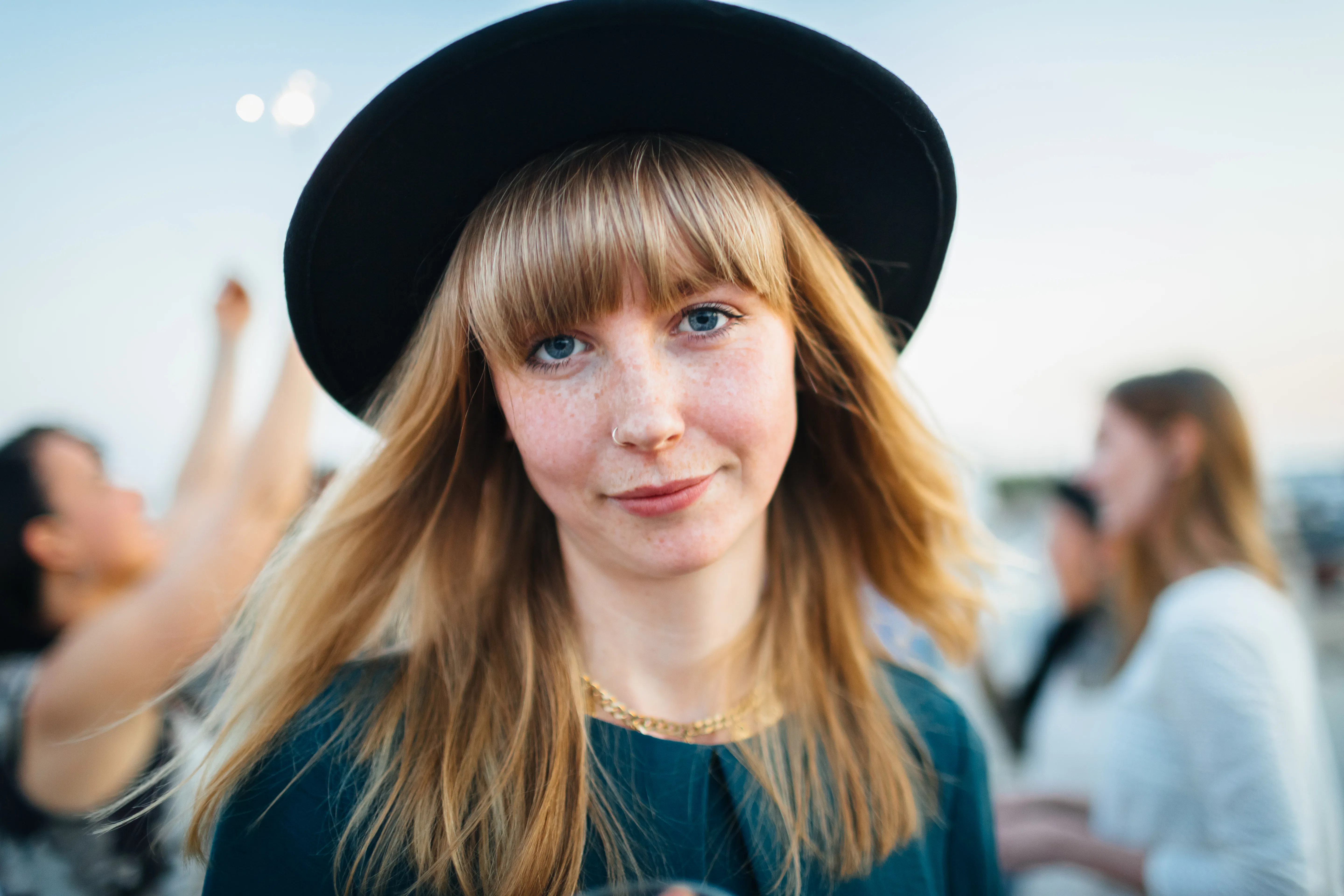 This Is How To Style Your Hair In Humidity, According to Experts