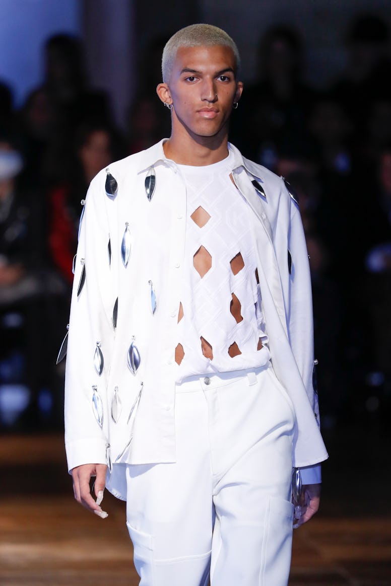 Spring 2023 Runways Confirm Y2K Beauty Isn’t Going Anywhere